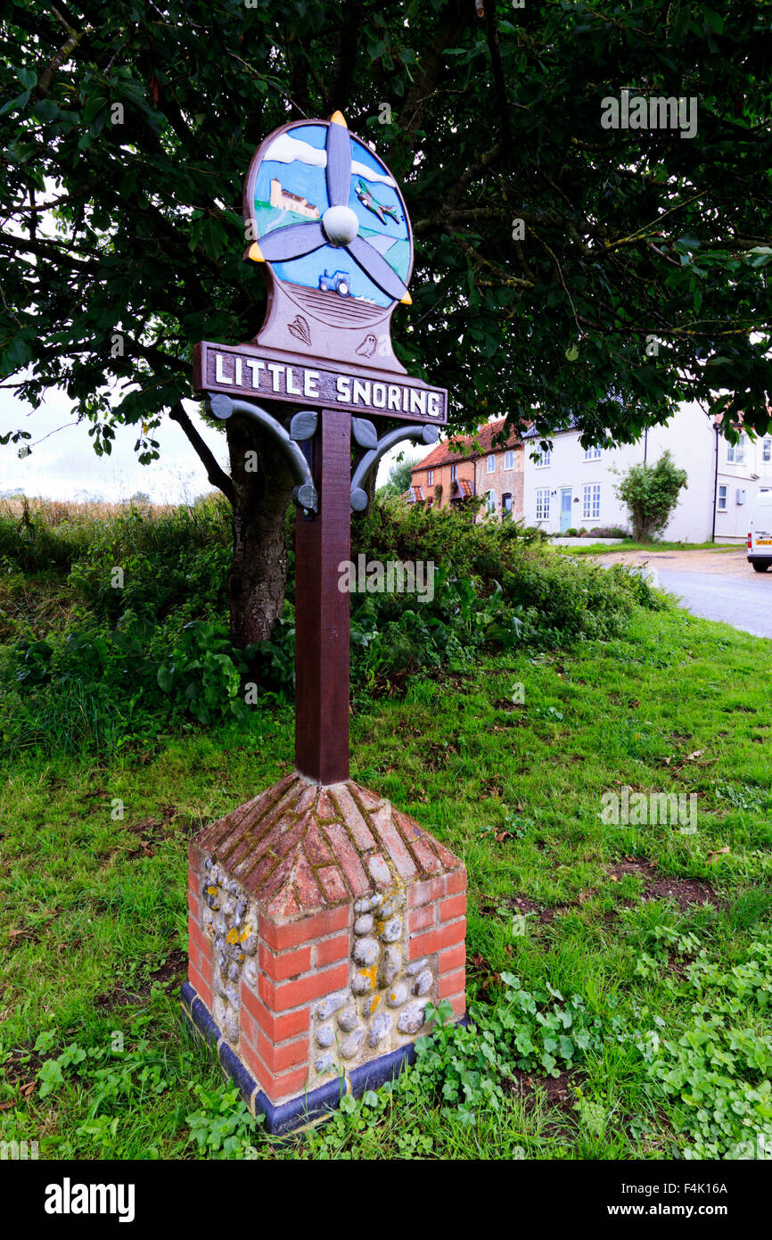 Traditonal village sign hi-res stock photography and images - Alamy