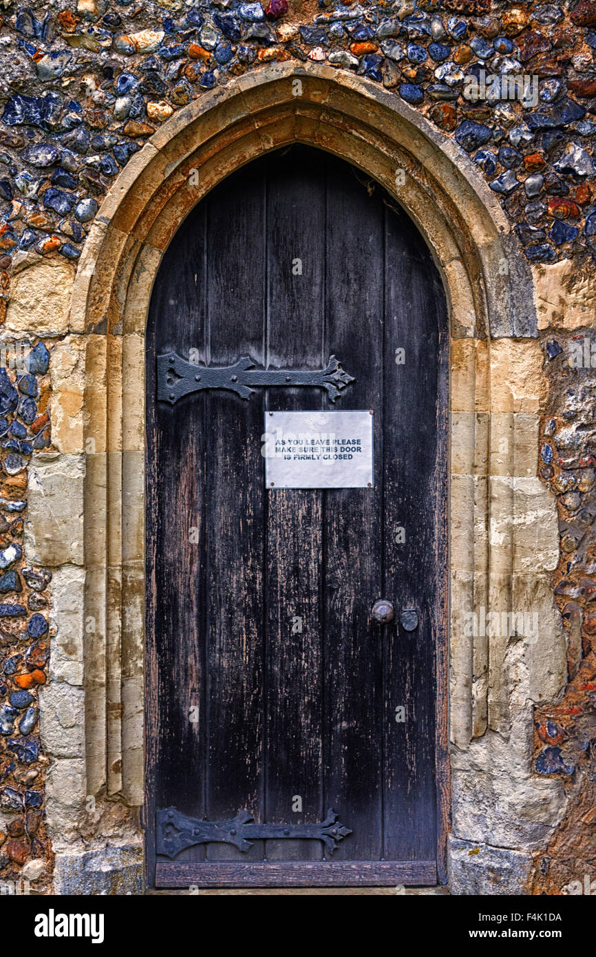 Images of church doors hi-res stock photography and images - Alamy