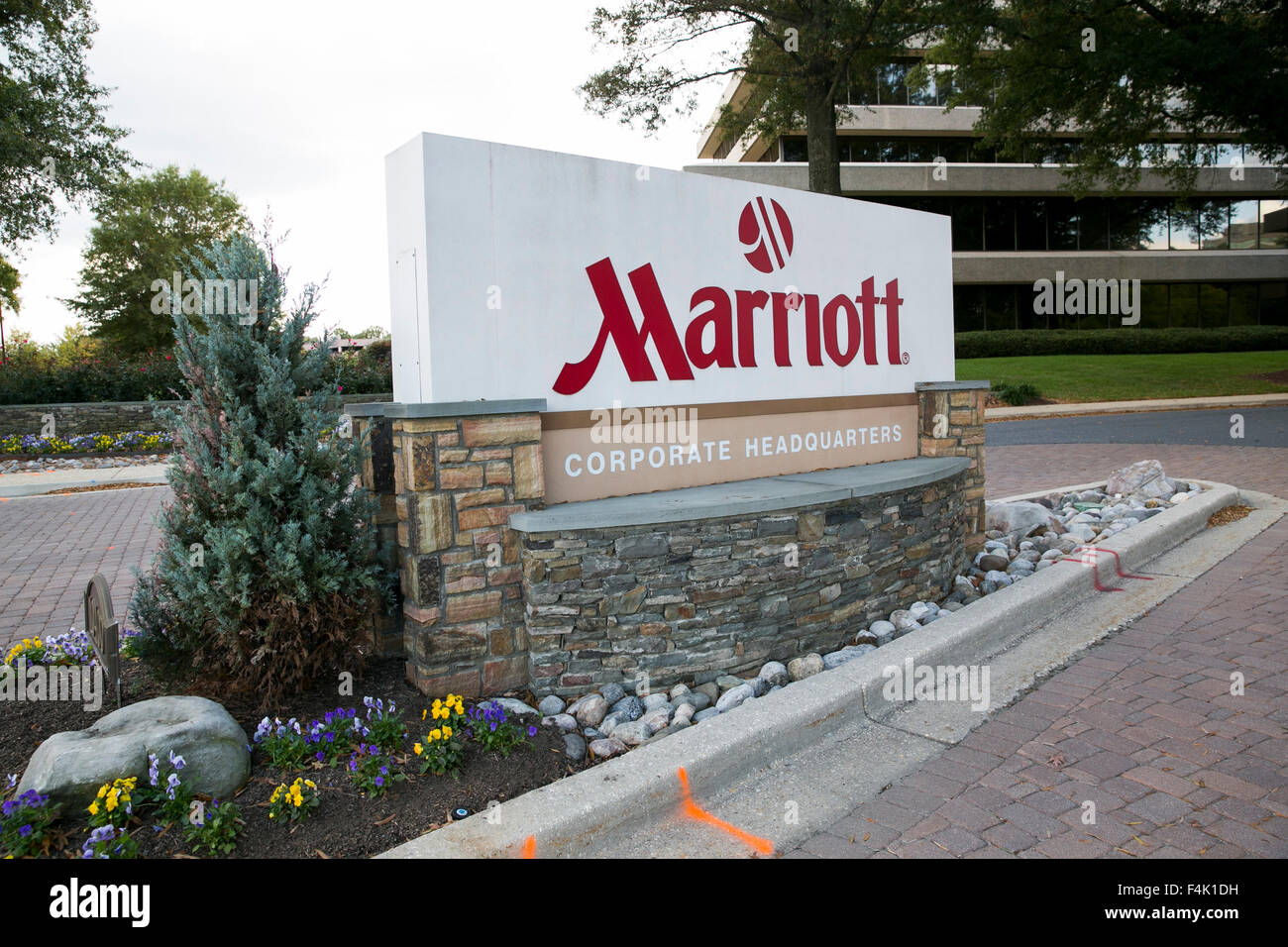 Marriott logo hi-res stock photography and images - Alamy