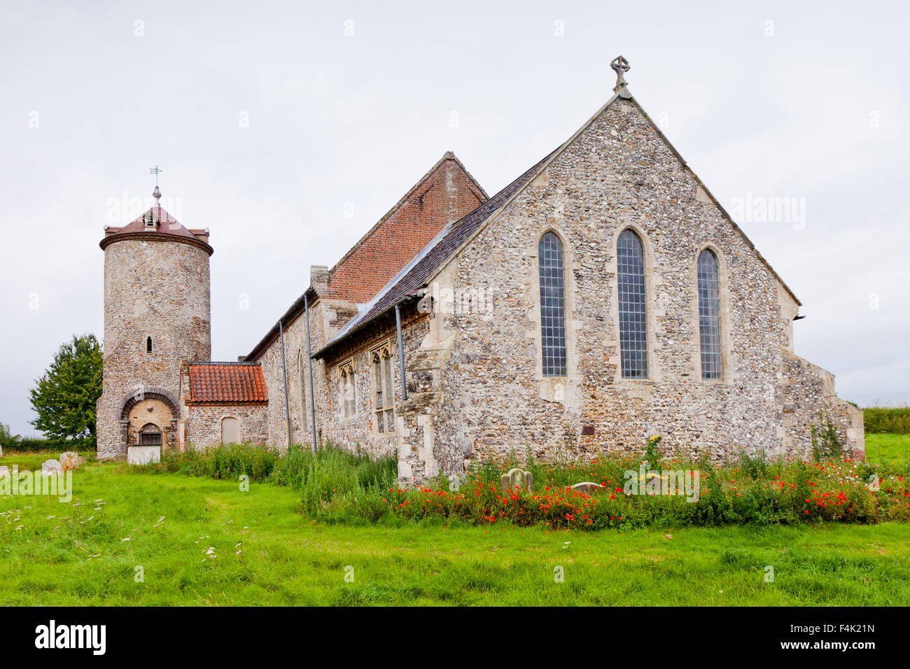 Round tower norman church hi-res stock photography and images - Alamy