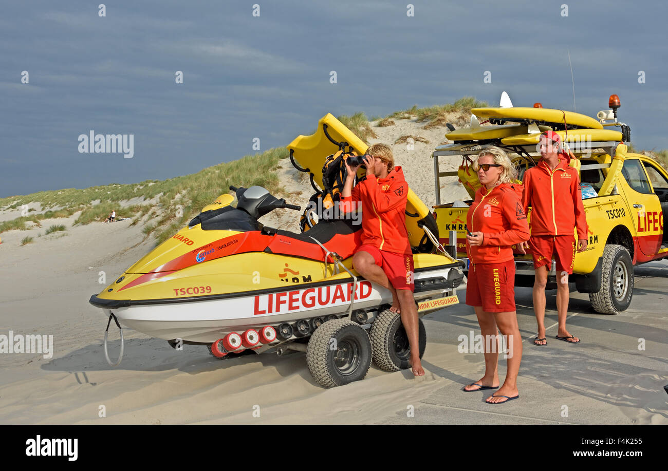 Lifeguard lifeguard lifeboat life boat rescue hi-res stock photography ...
