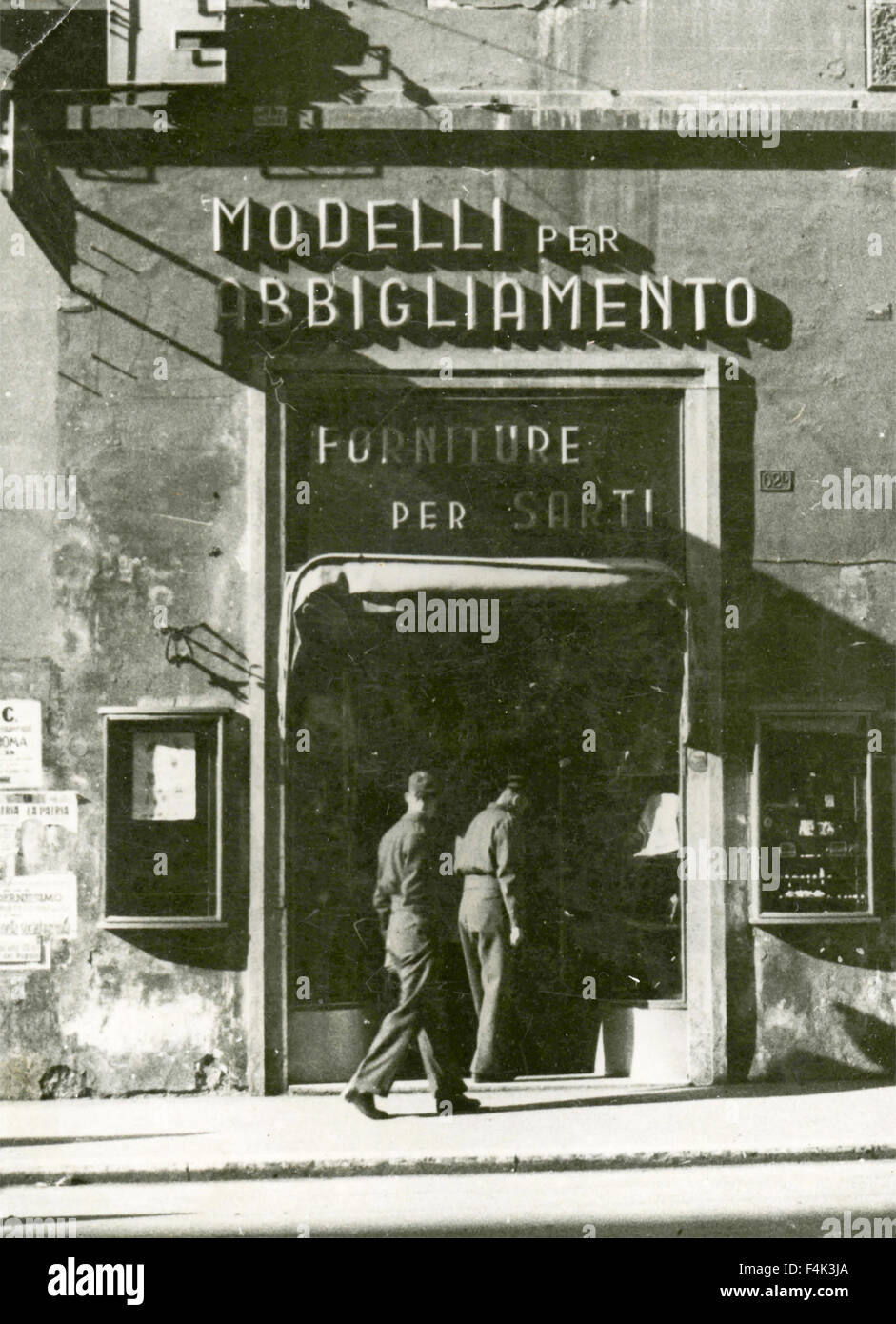 Via del corso hi-res stock photography and images - Alamy