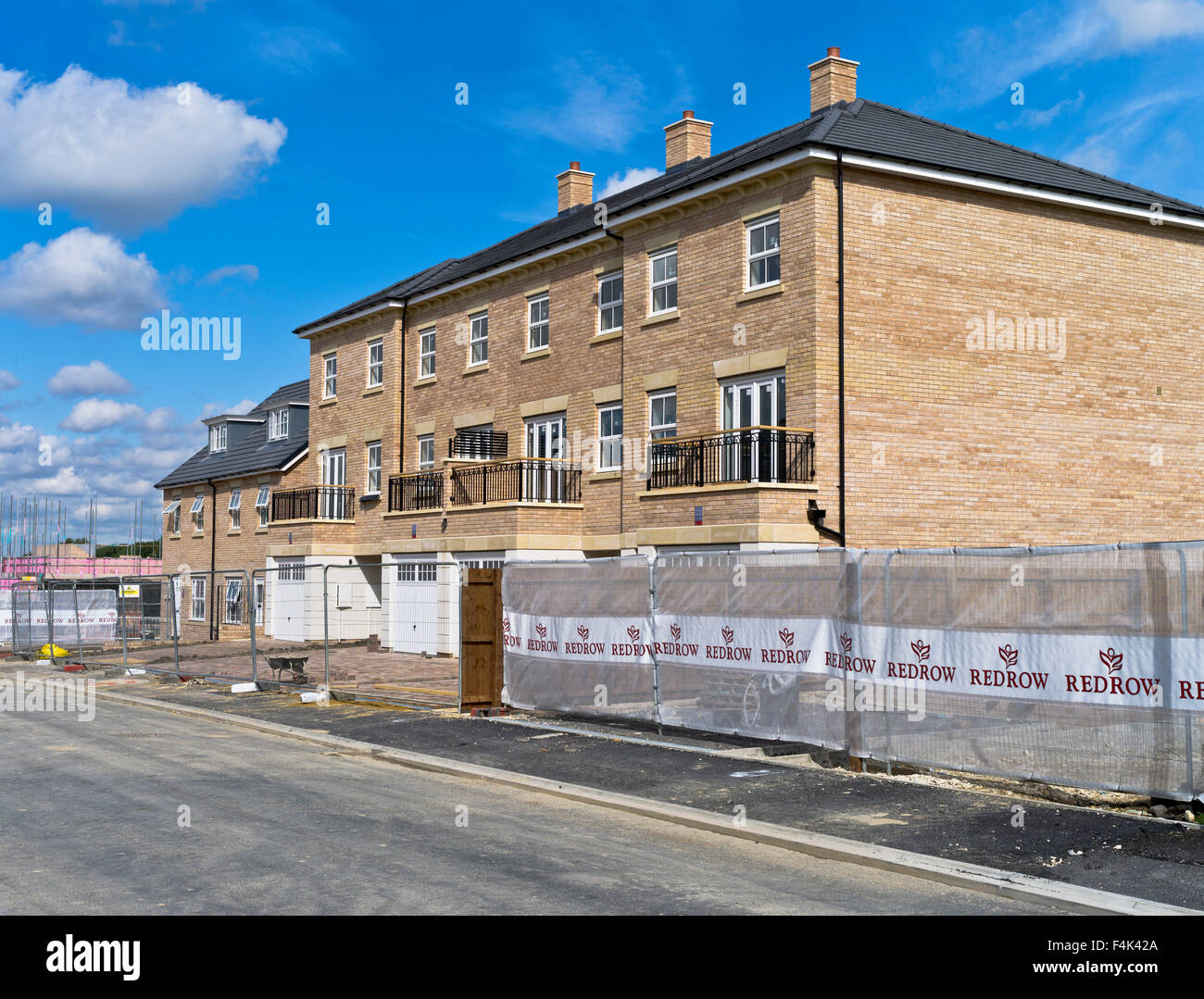 Redrow homes hi-res stock photography and images - Alamy