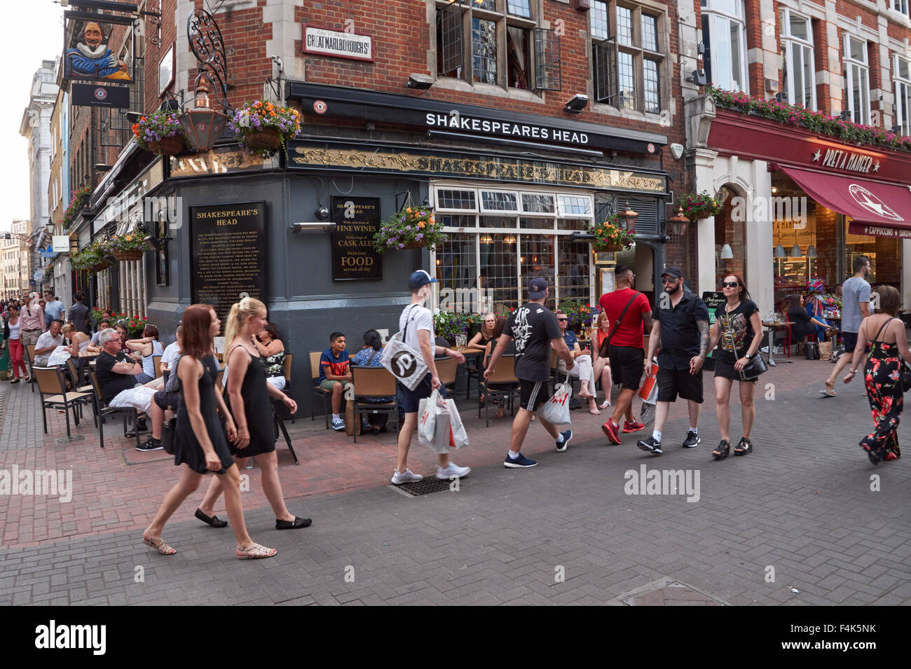 Soho london england hi-res stock photography and images - Alamy