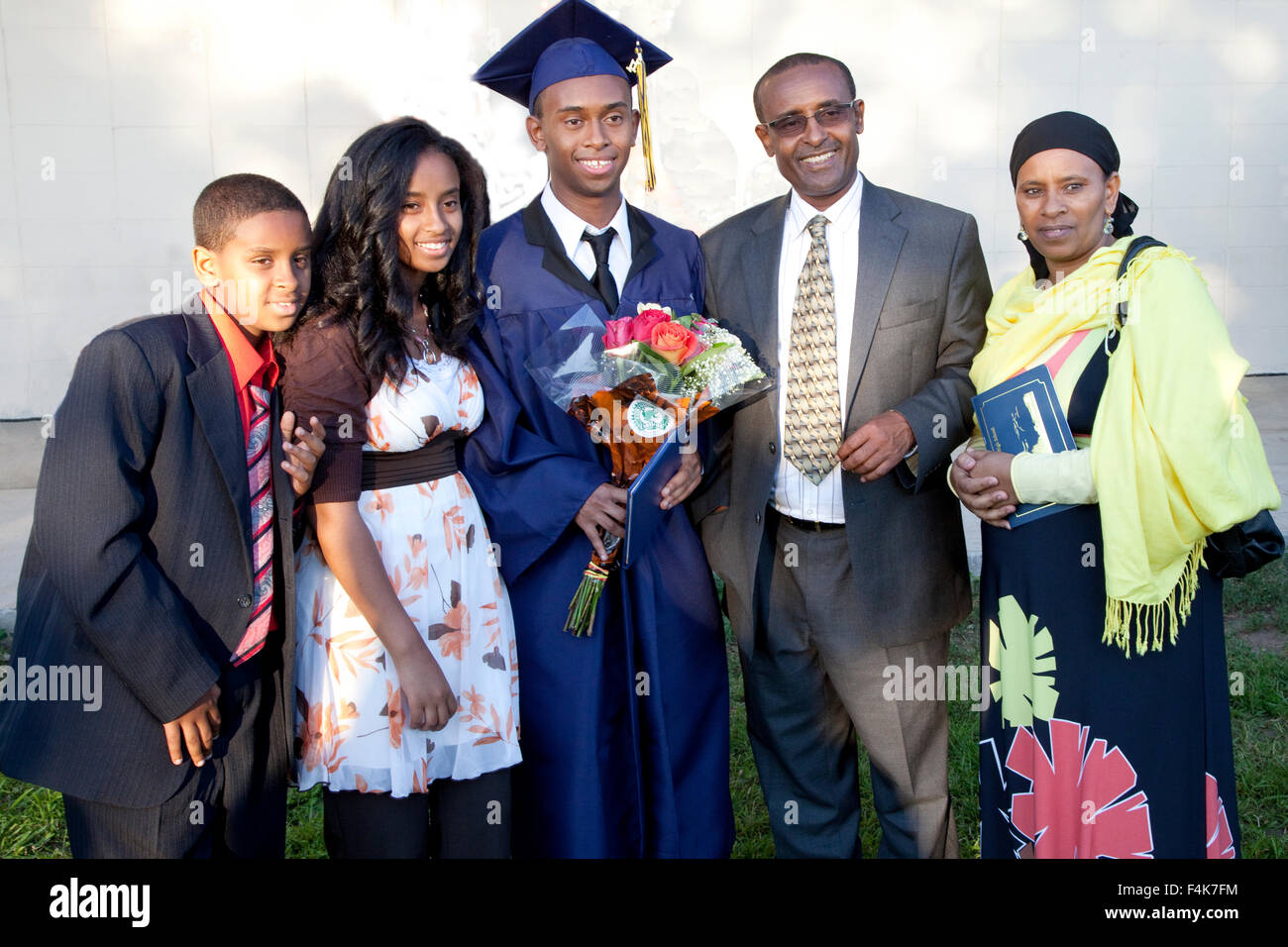 Graduation Pictures With Family