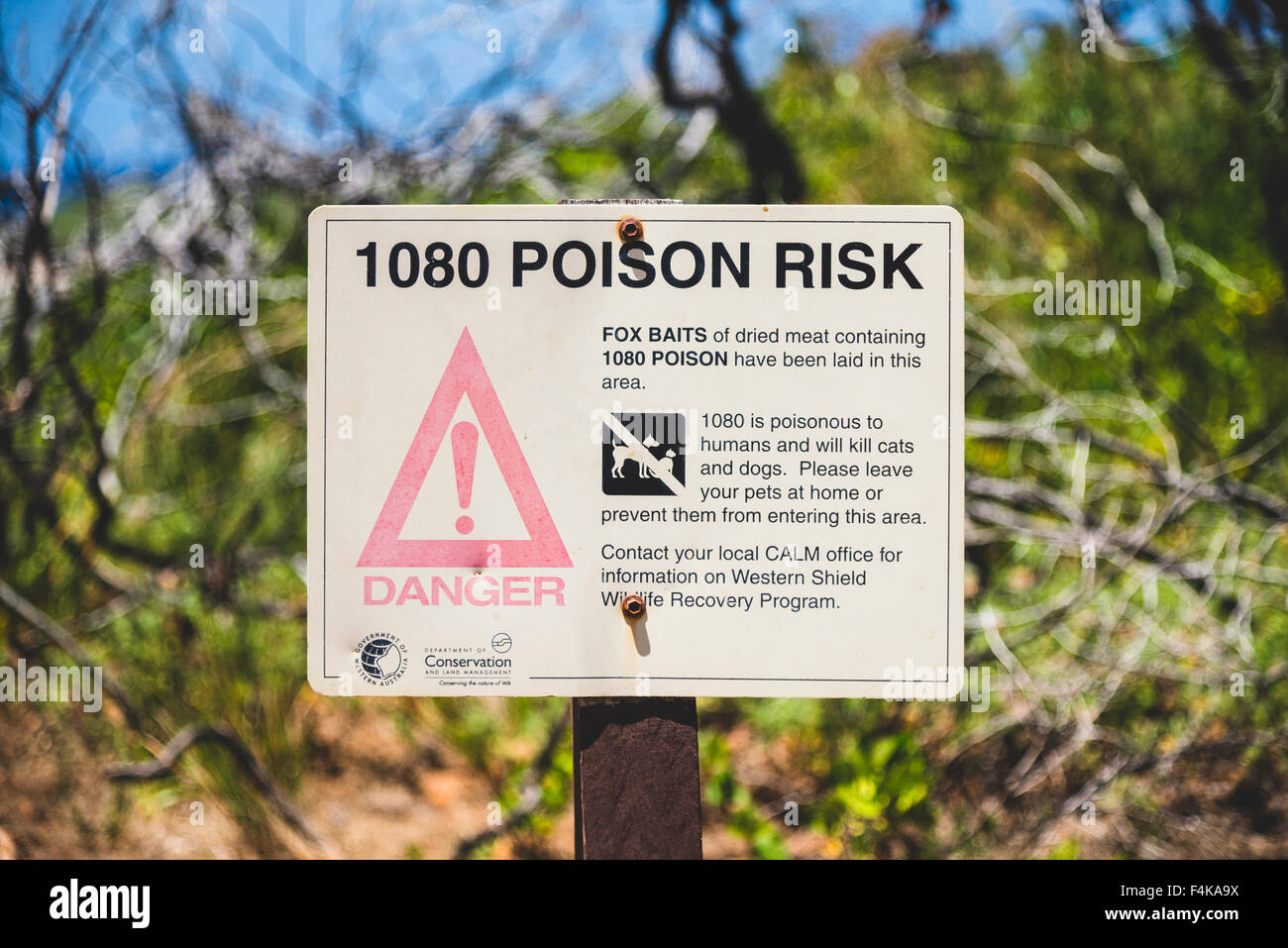 1080 poison sign hi-res stock photography and images - Alamy