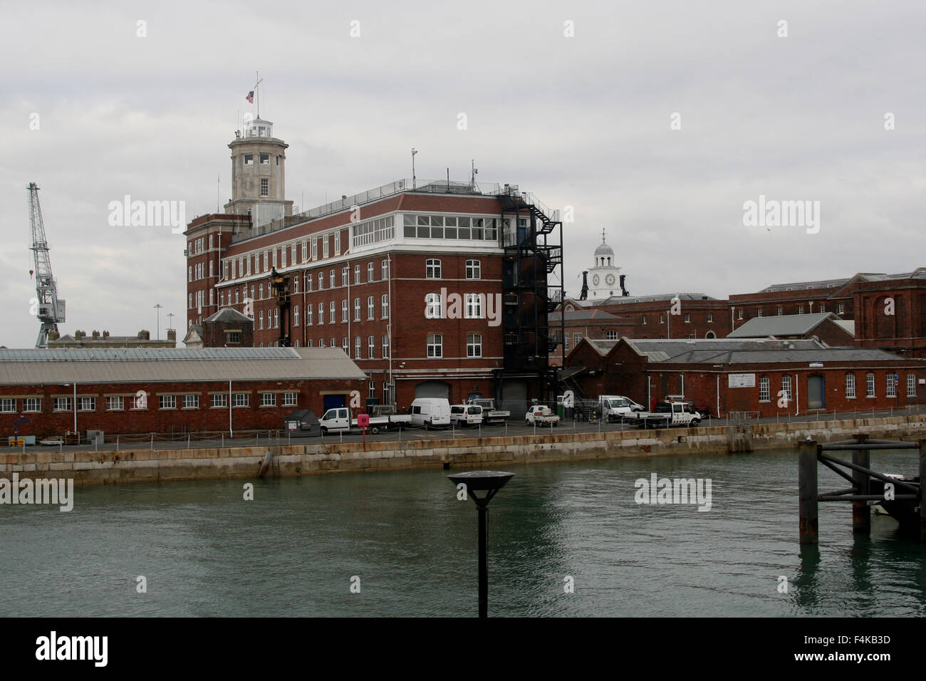Portsmouth historic dockyard hi-res stock photography and images - Alamy