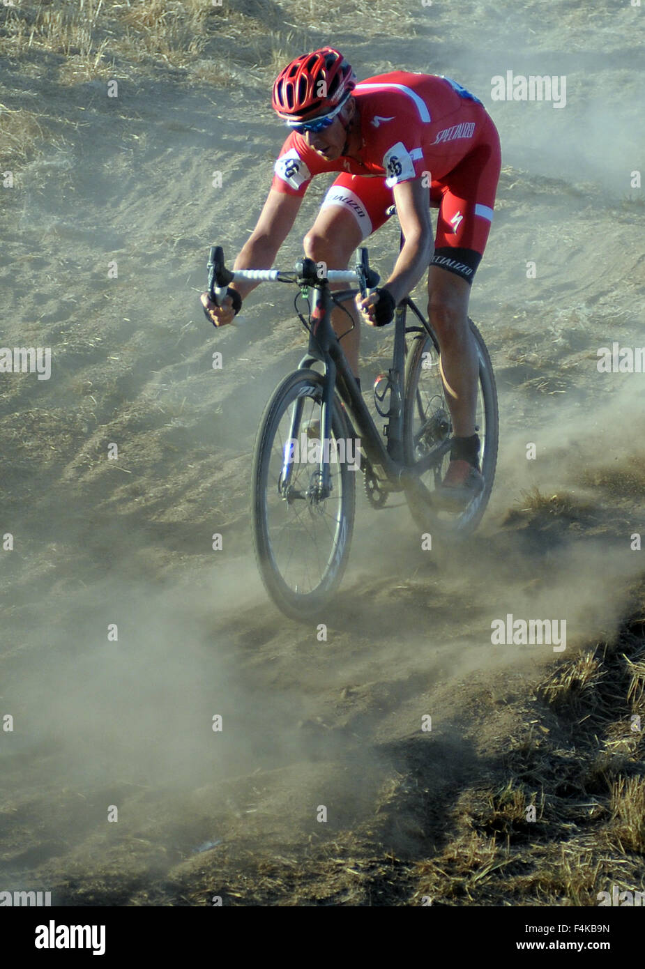 Boulder, Colorado, USA. 17th Oct, 2015. An elite men's cyclist ...