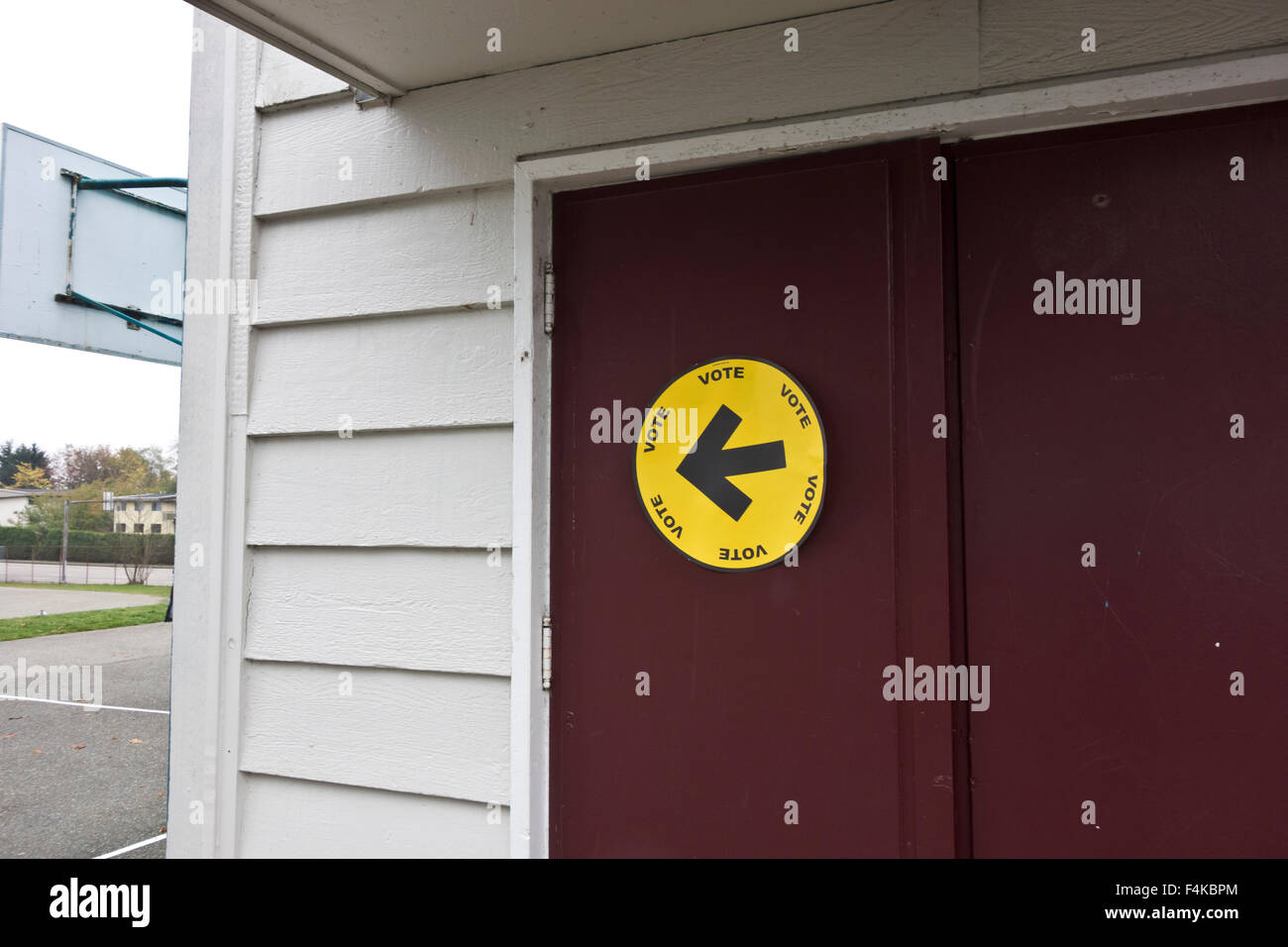 Voting sign hi-res stock photography and images - Alamy