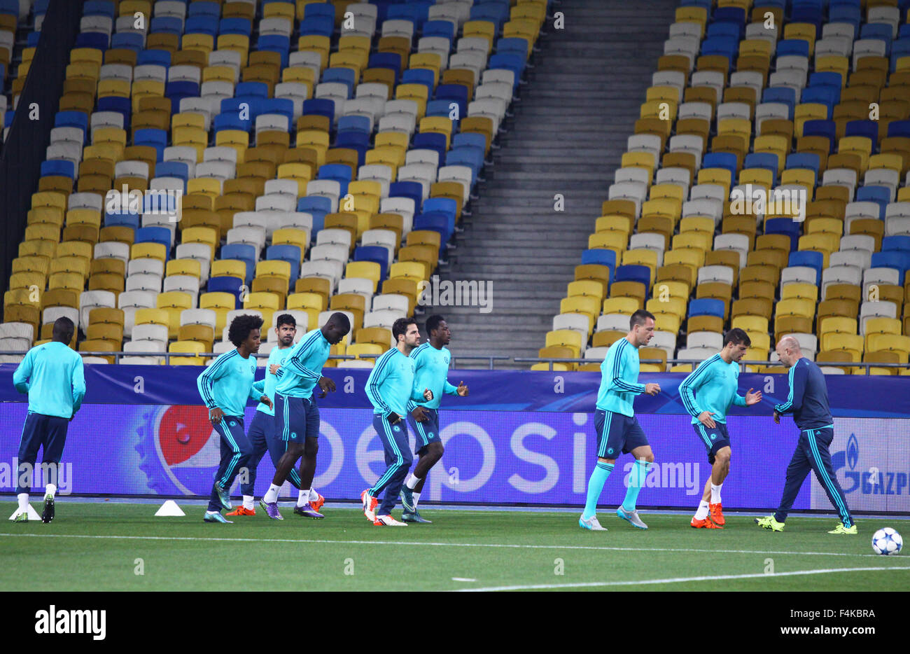 Chelsea training hi-res stock photography and images - Alamy