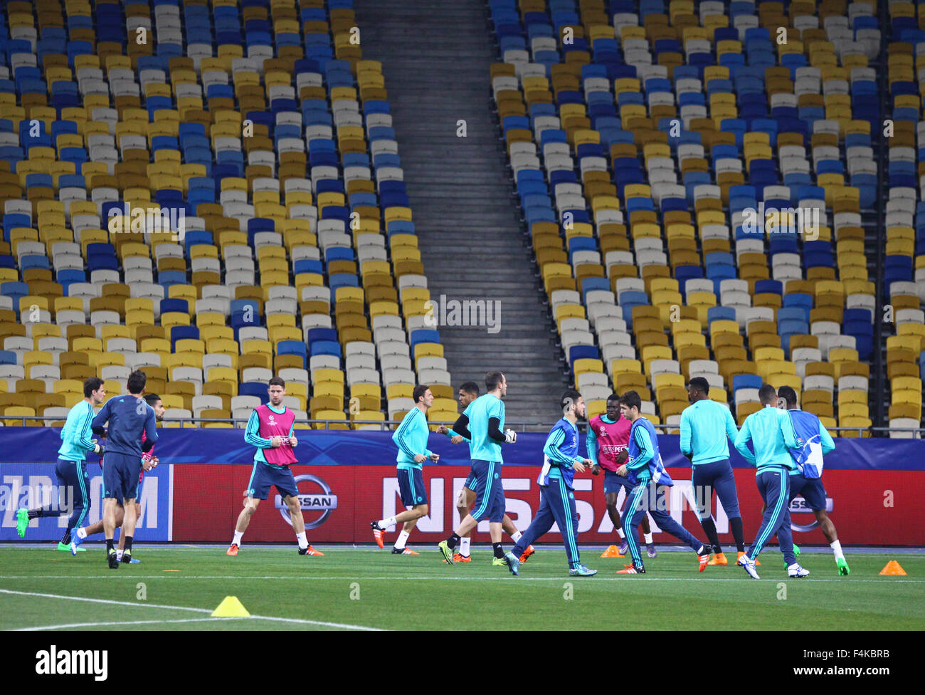 Chelsea training hi-res stock photography and images - Alamy