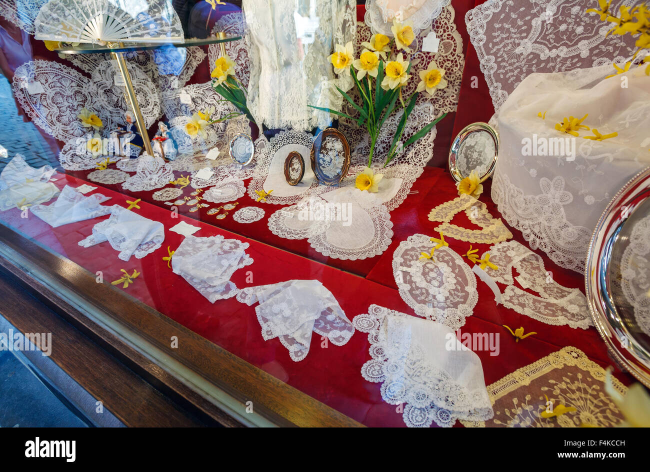Lace shop brussels belgium hi-res stock photography and images - Alamy