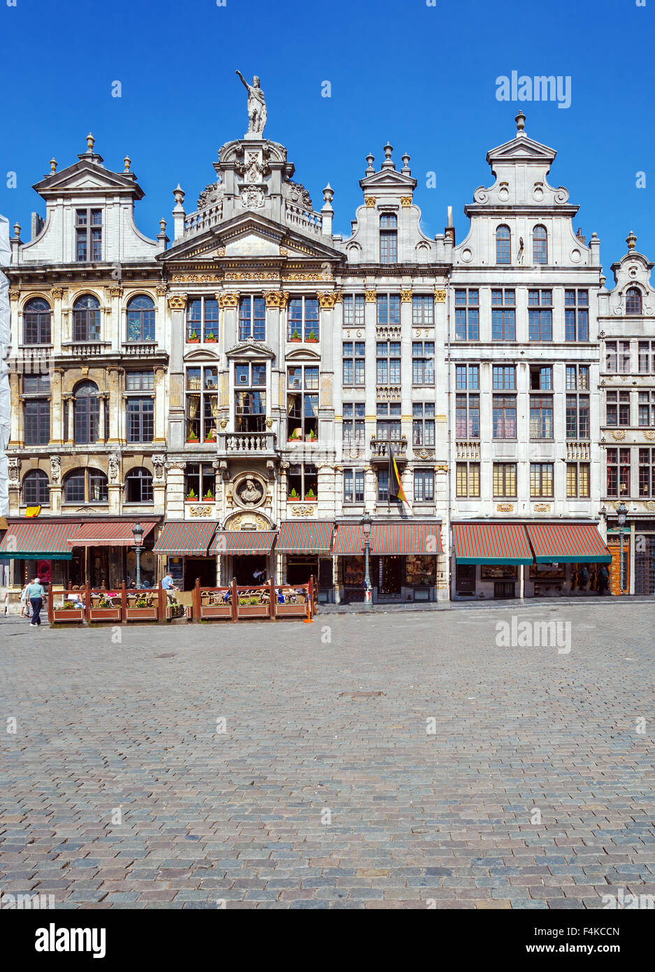 The famous guildhalls hi-res stock photography and images - Alamy