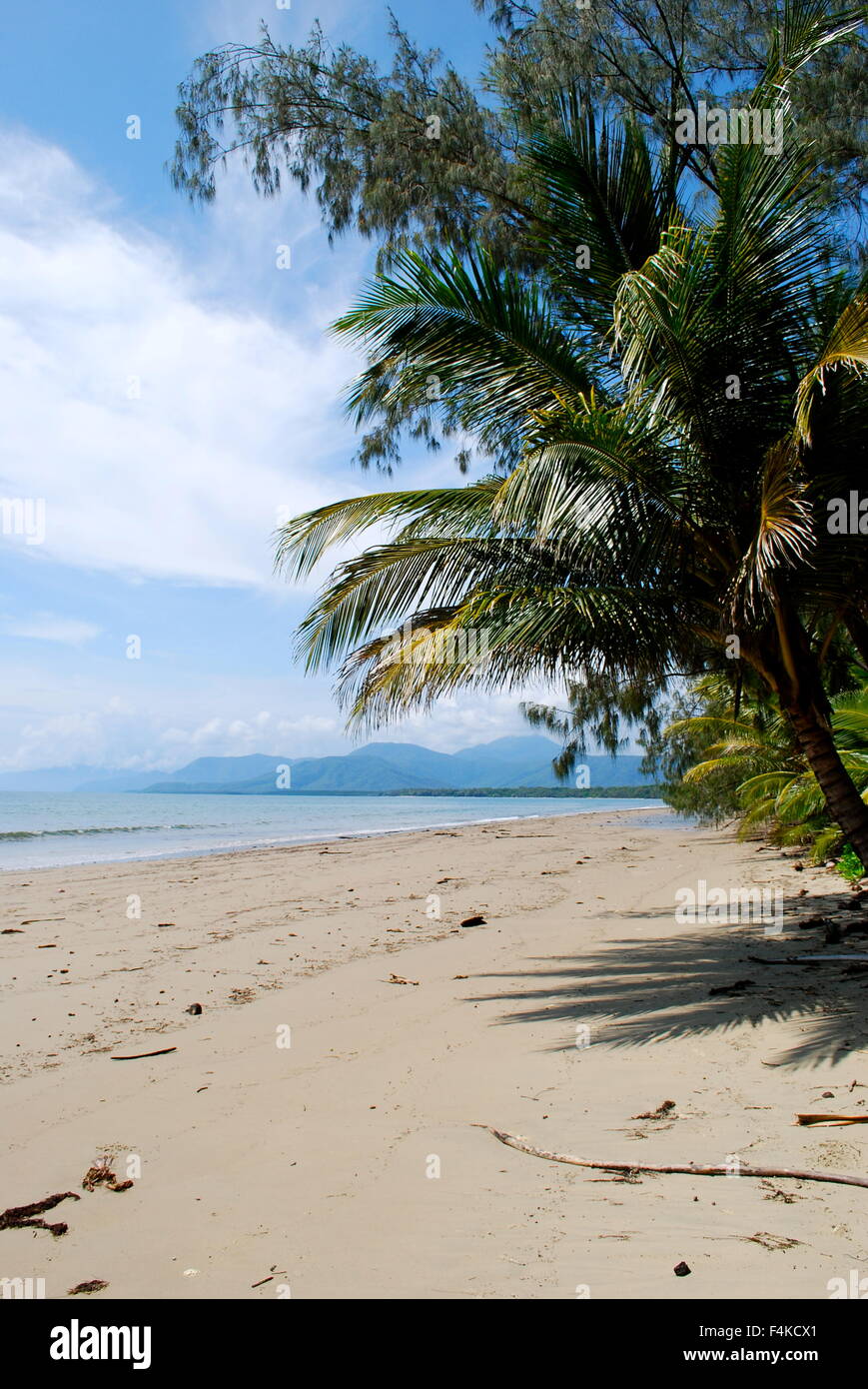 Four Mile Beach in Port Douglas, Queensland, Australia Stock Photo - Alamy