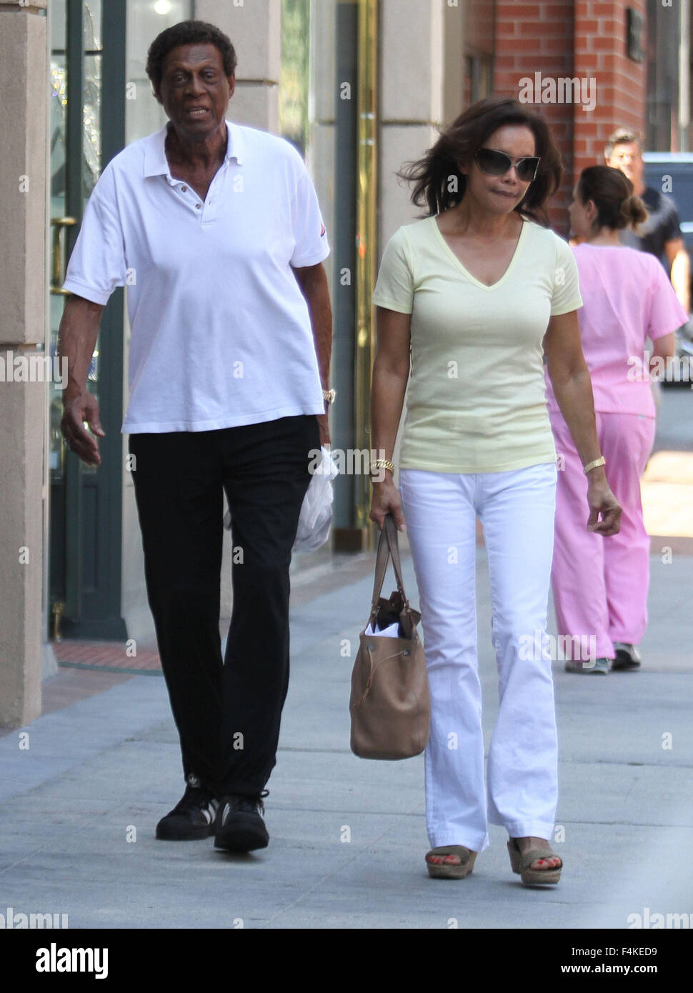 Former Clippers executive Elgin Baylor out and about in Beverly Hills ...