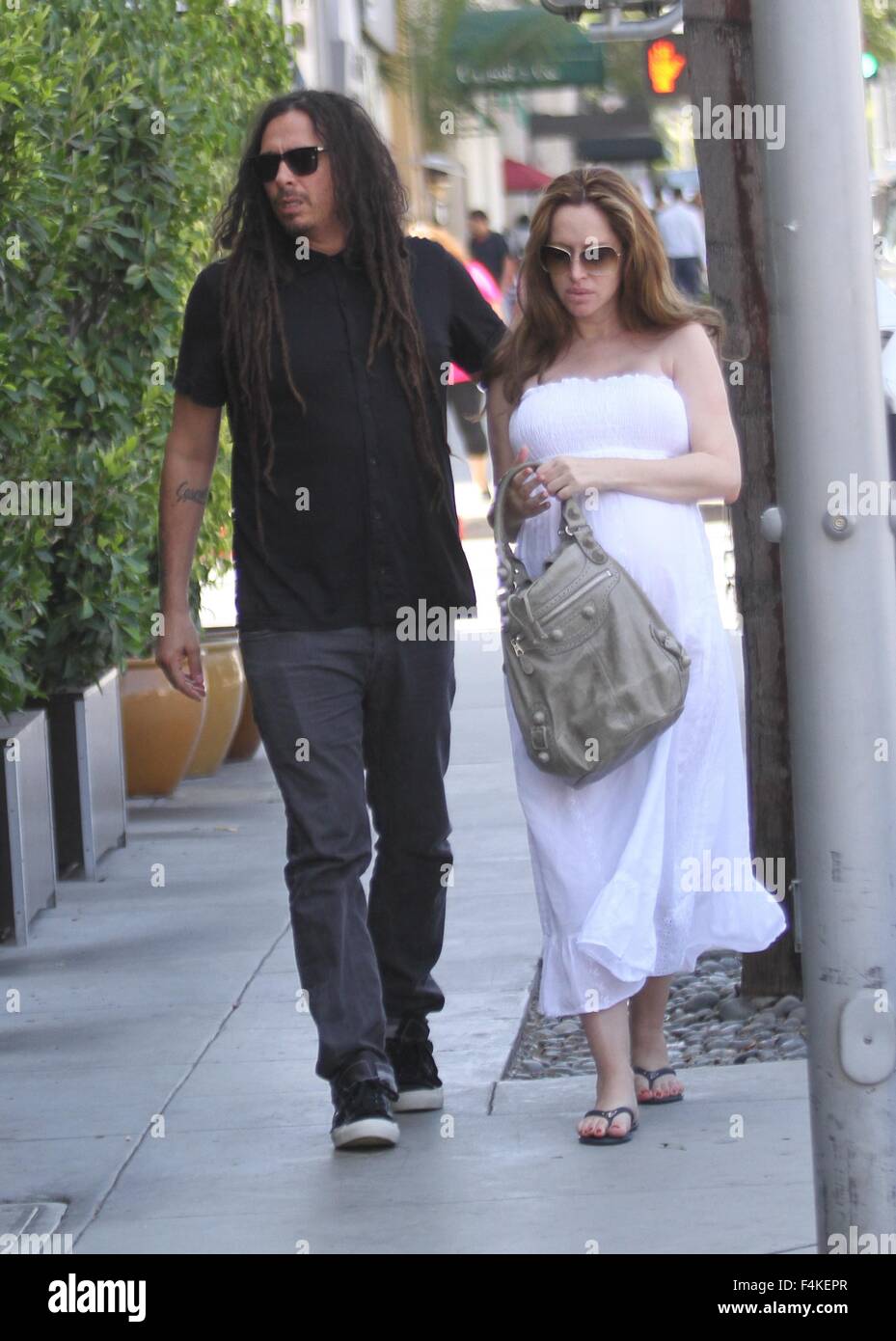 James Shaffer takes his pregnant wife to lunch in Beverly Hills ...