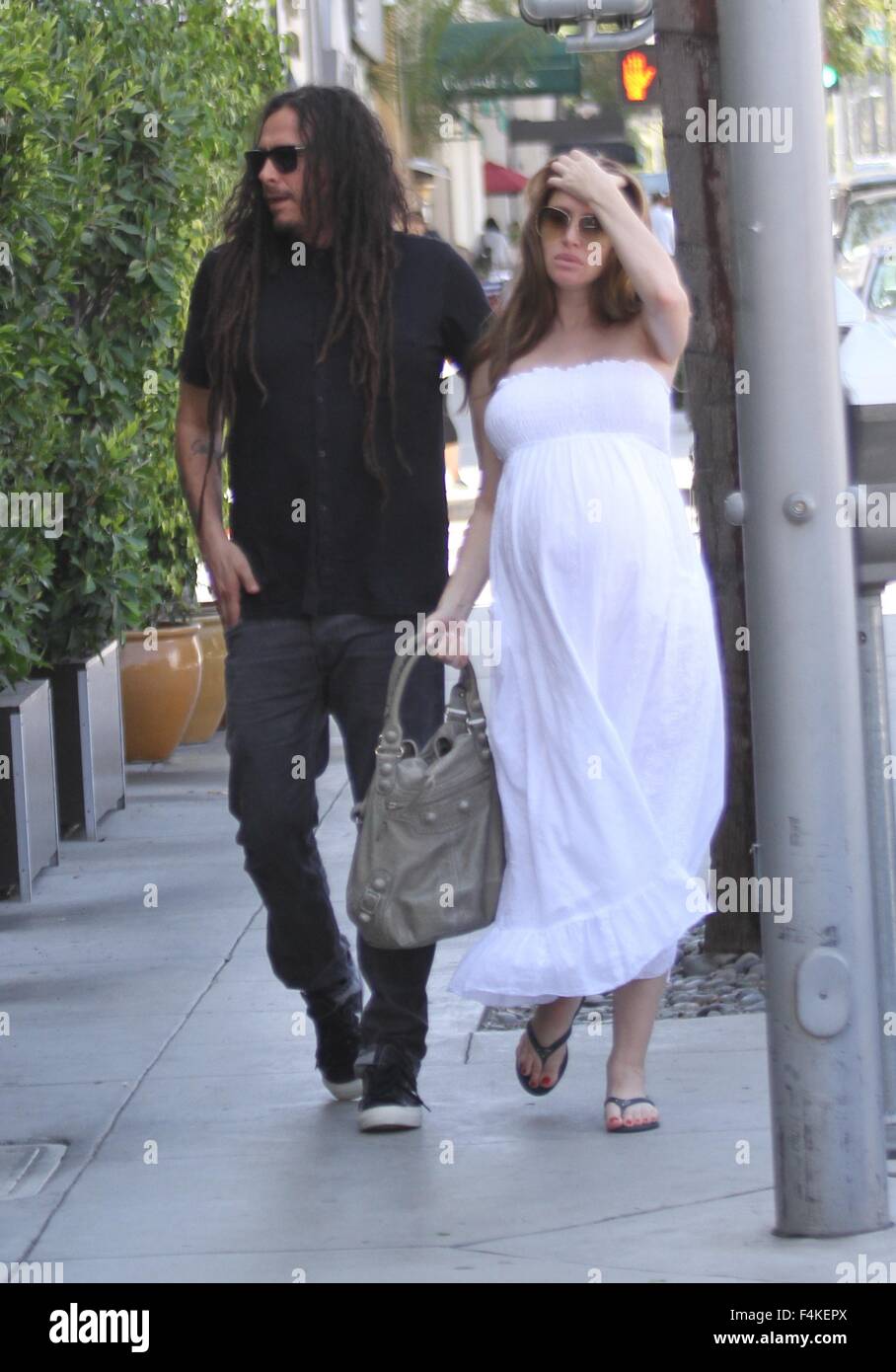 James Shaffer takes his pregnant wife to lunch in Beverly Hills ...