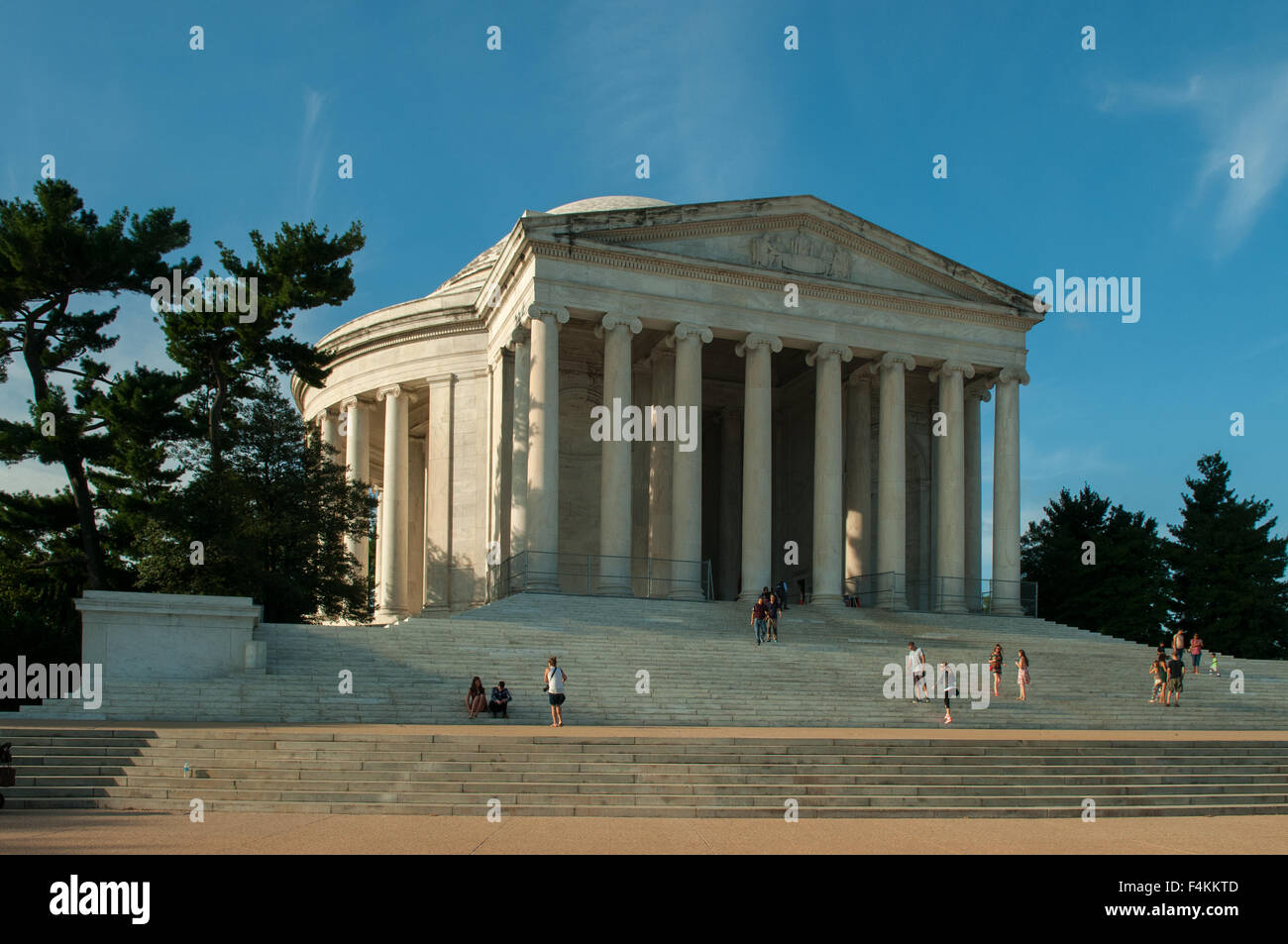Memorial building hi-res stock photography and images - Alamy