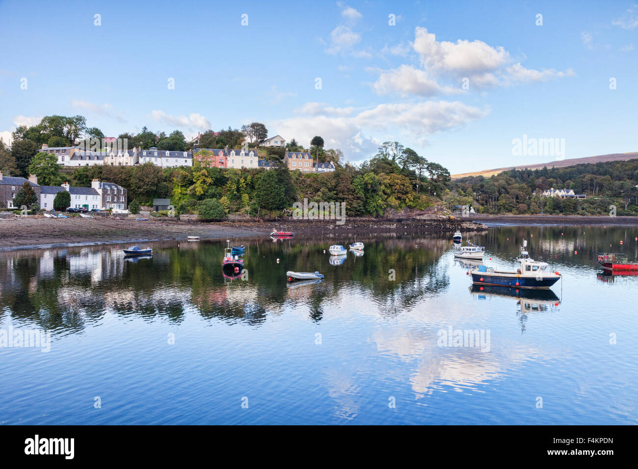 Isle of skye portree hi-res stock photography and images - Alamy
