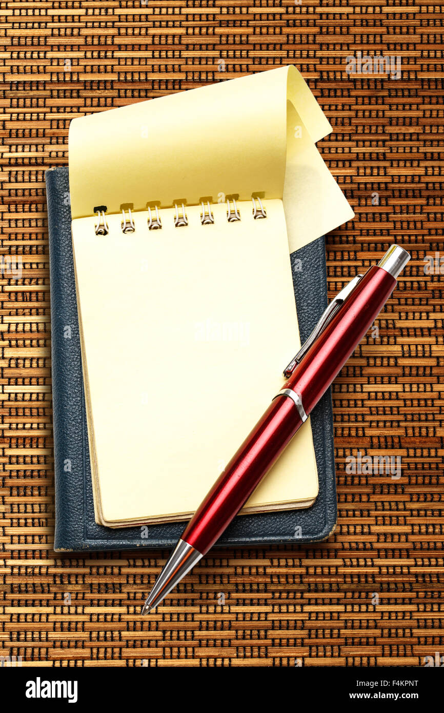 Open notebook brown paper hi-res stock photography and images - Alamy