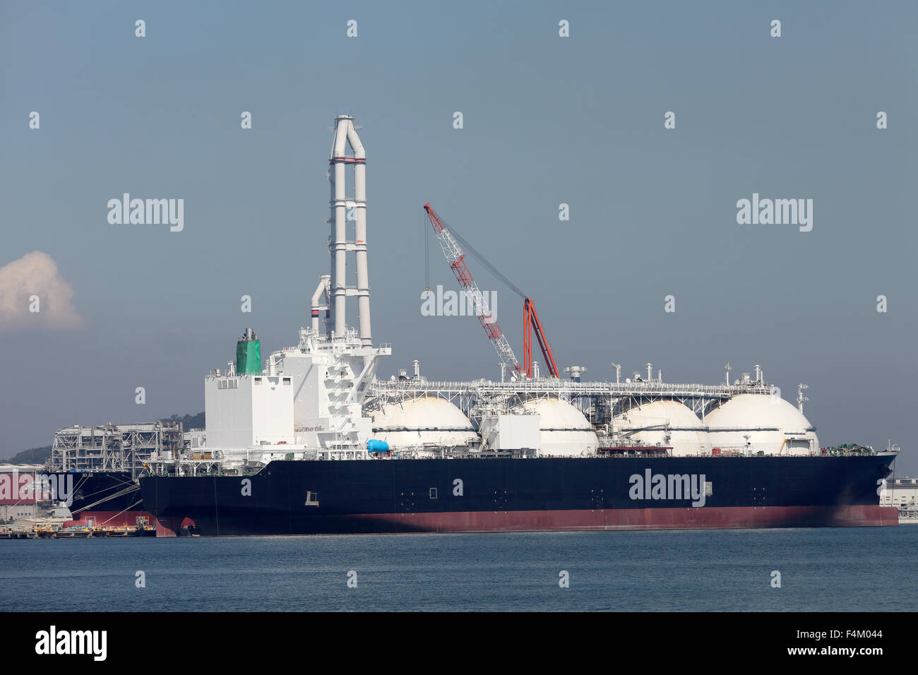 Lng tanker hi-res stock photography and images - Alamy