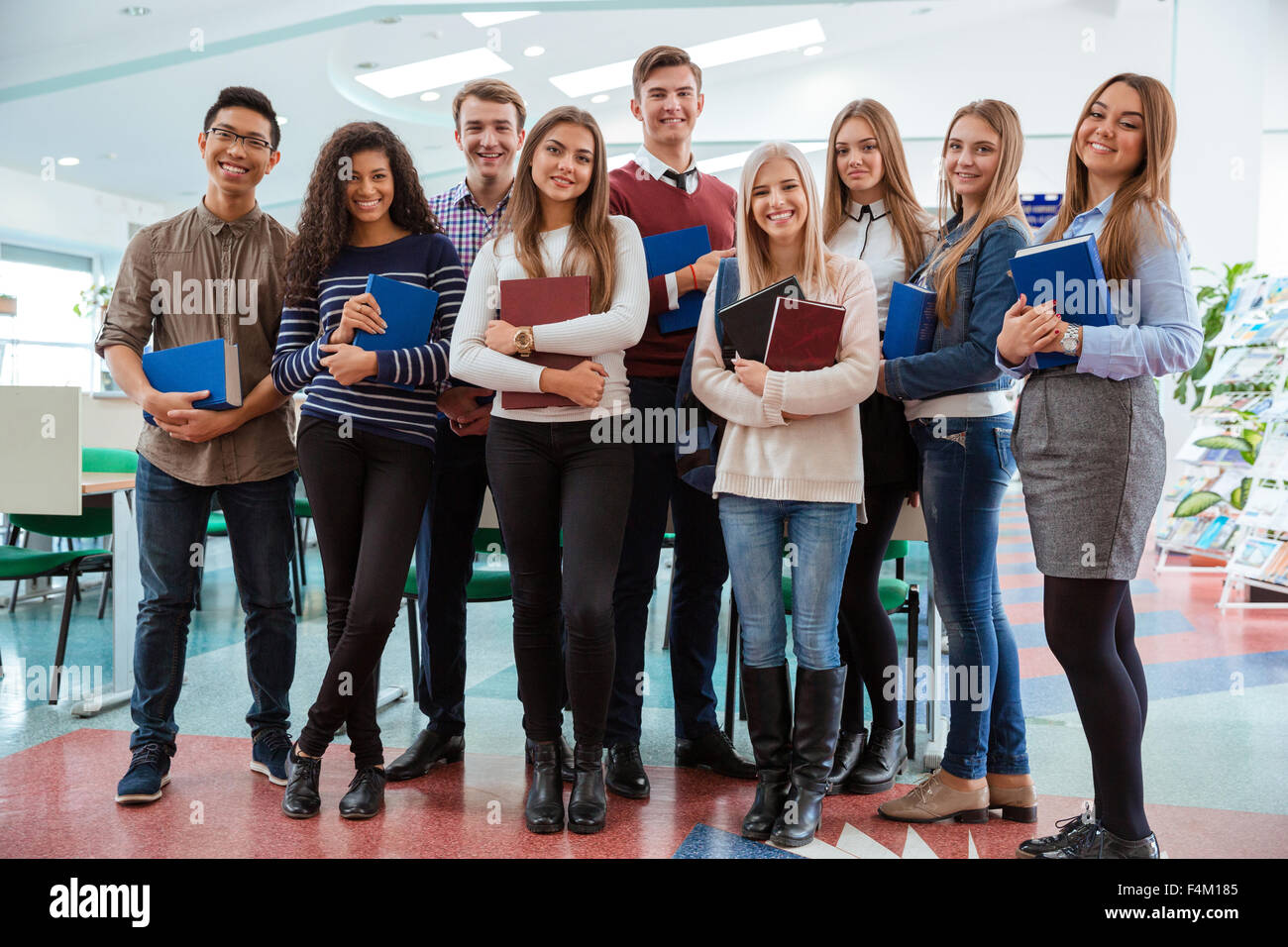 Happy chinese students classroom hi-res stock photography and images ...