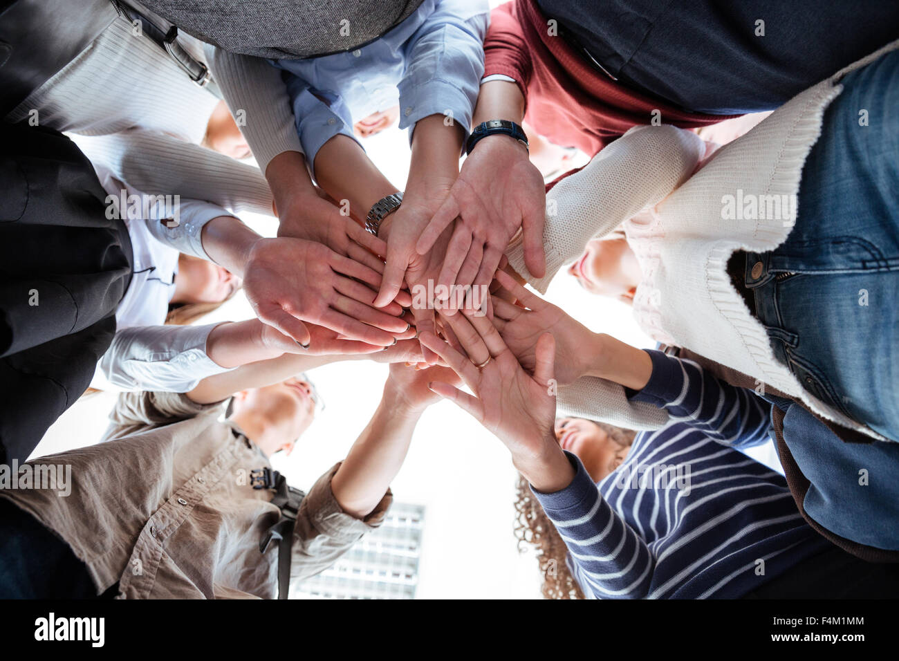 Teen uni hi-res stock photography and images - Alamy