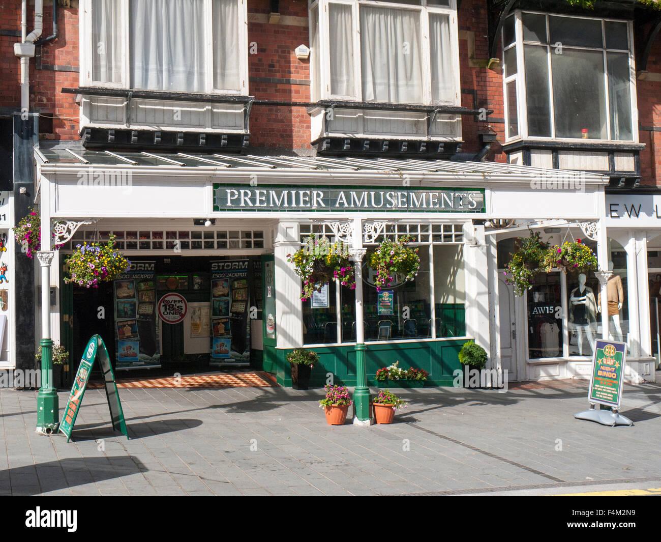 Amusements sign hi-res stock photography and images - Alamy