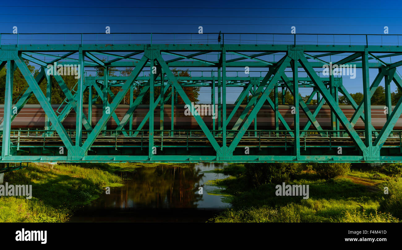 Bridge iron steel metal railway hi-res stock photography and images - Alamy