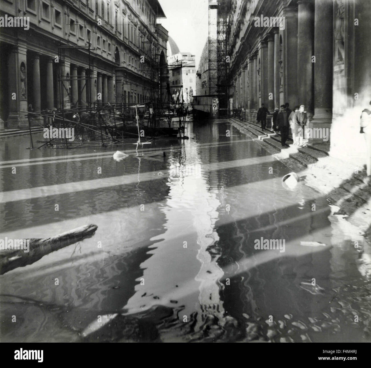 Flood of November 1966, The courtyard of the Uffizi, Florence, Italy ...