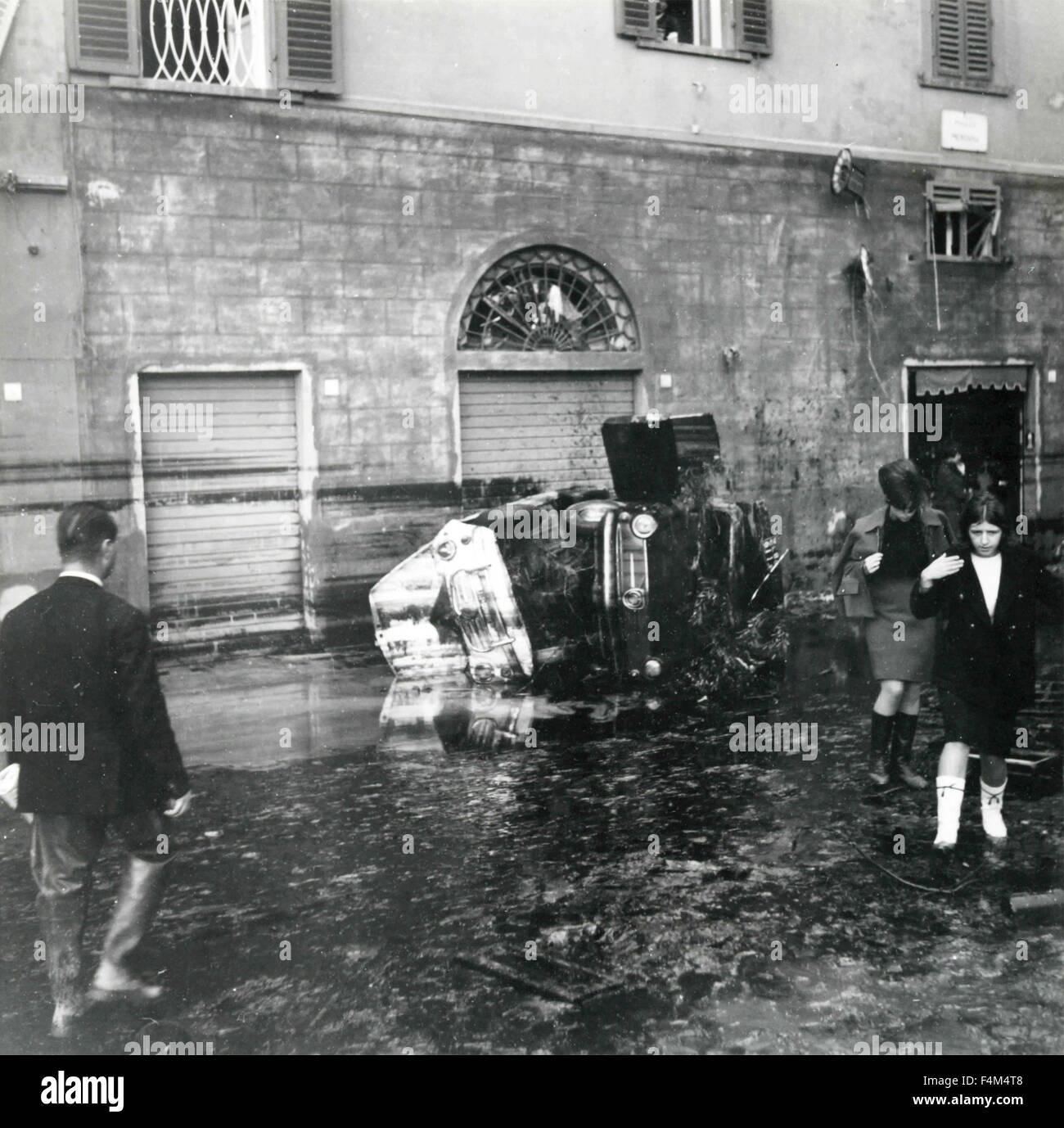 Flood of November 1966, A road, Florence, Italy Stock Photo - Alamy