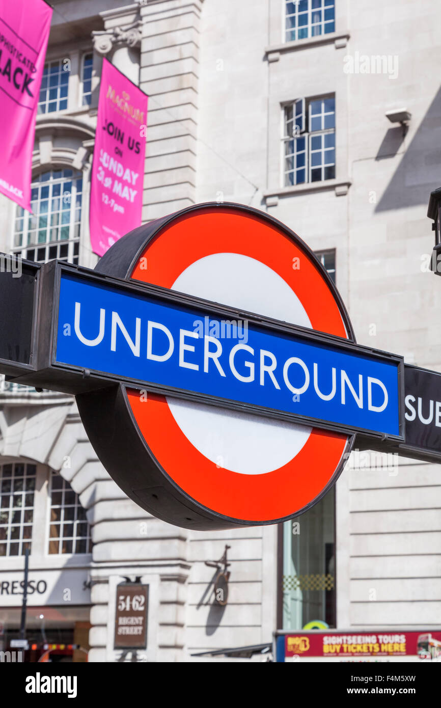 England, London, Underground Sign Stock Photo - Alamy