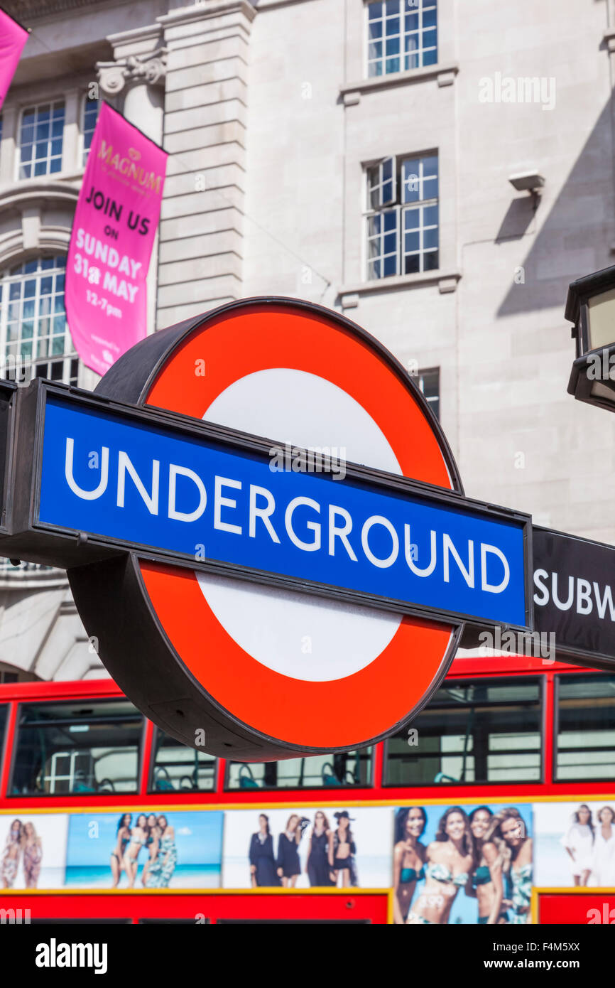England, London, Underground Sign Stock Photo - Alamy