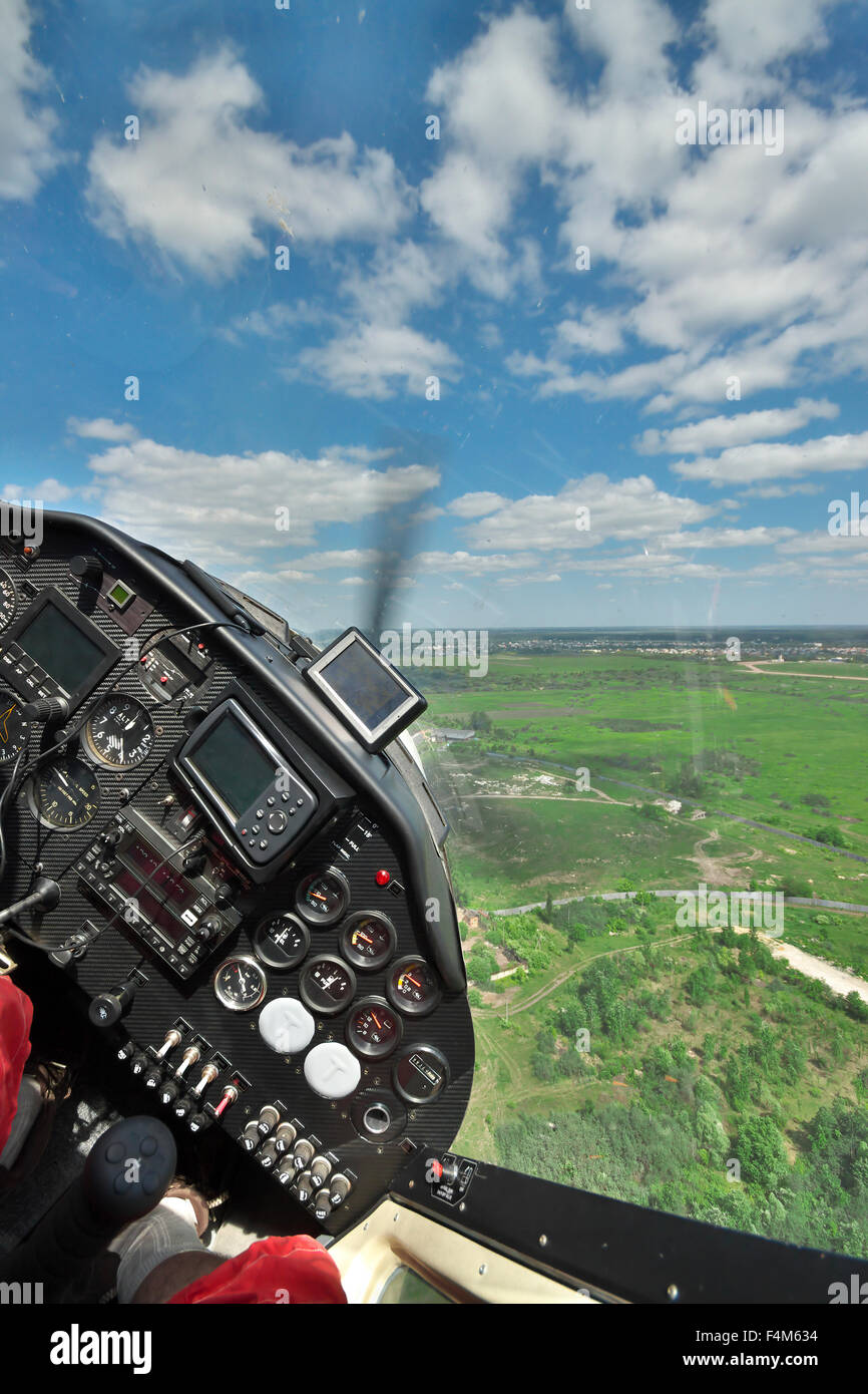 Small airplane instrument panel hi-res stock photography and images - Alamy