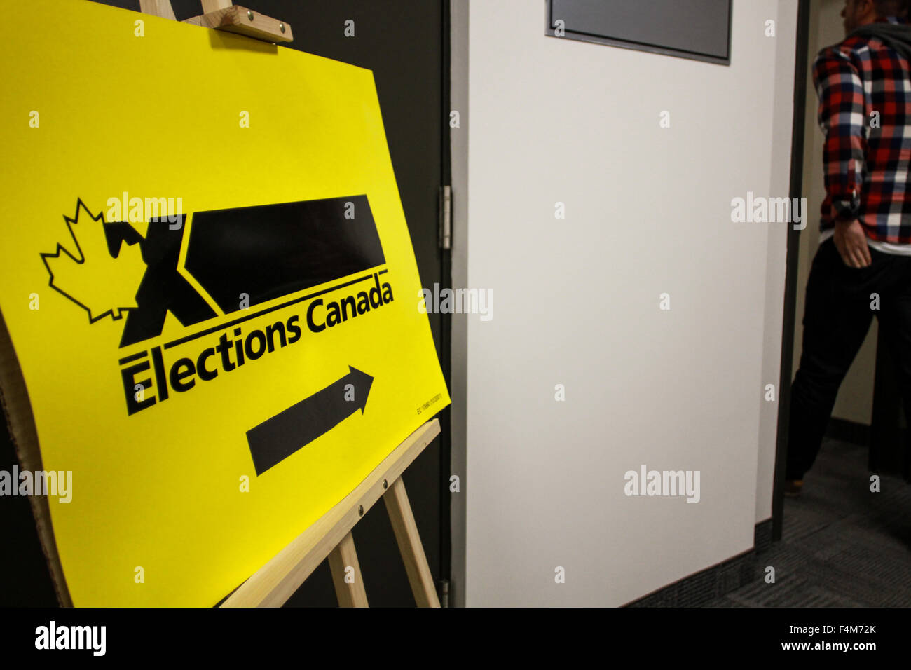 An Elections Canada sign Stock Photo - Alamy