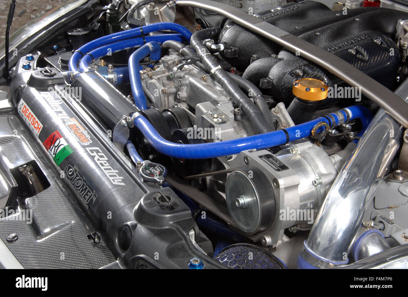 Car engine bay hi-res stock photography and images - Alamy