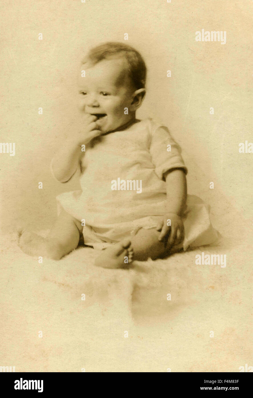 White child portrait hi-res stock photography and images - Alamy