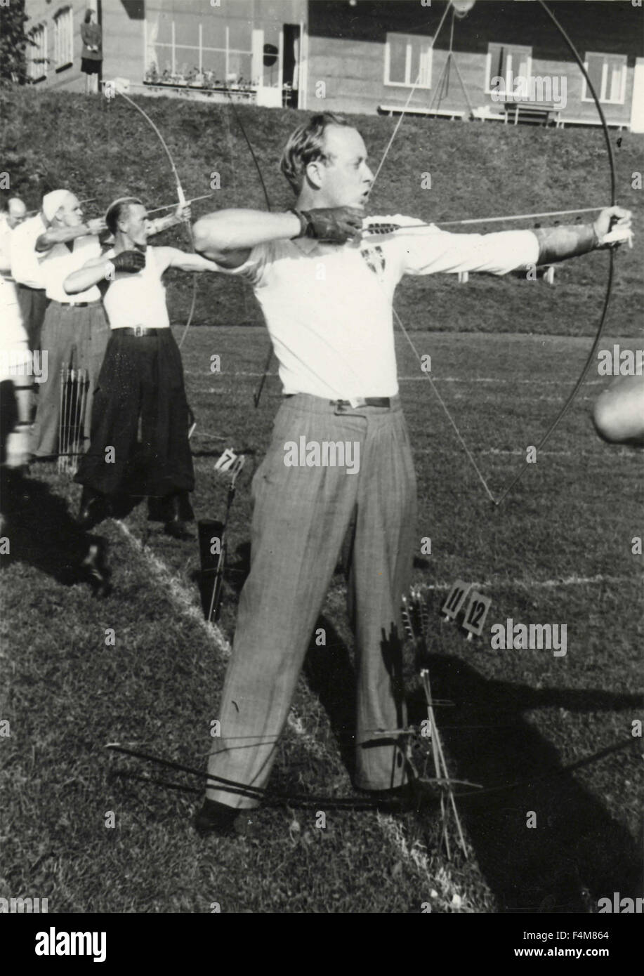 Archery contest hi-res stock photography and images - Alamy