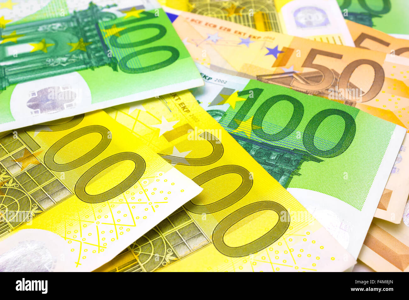 Pile of banknotes hi-res stock photography and images - Alamy