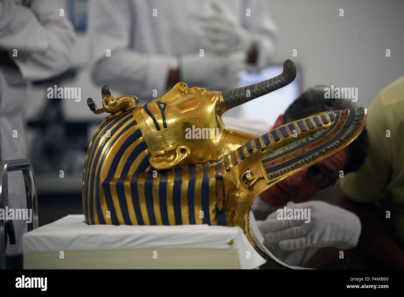Cairo, Egypt. 20th Oct, 2015. The golden mask of Tutankhamun is seen ...