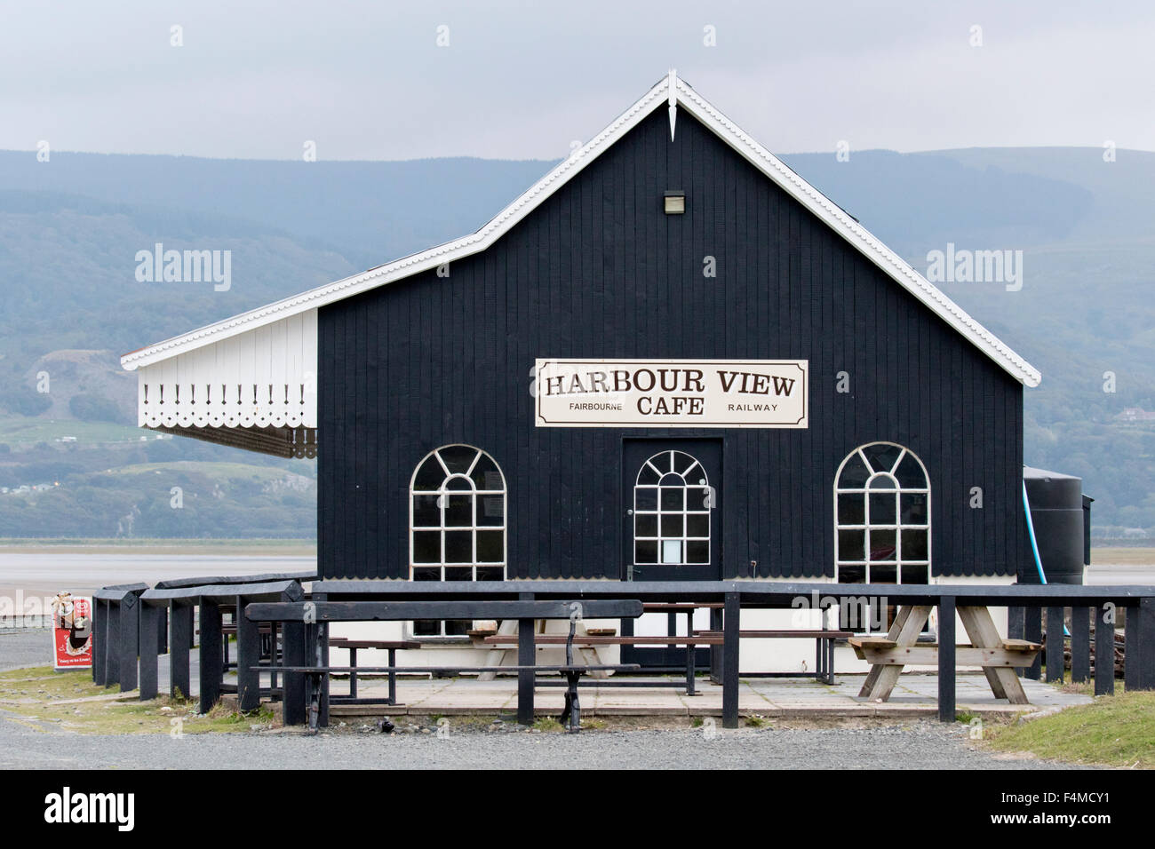 The Harbour View Cafe and the terminus of the Fairbourne Steam Railway ...