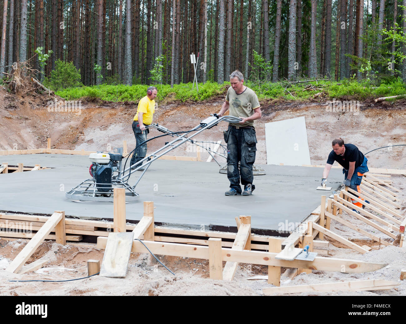 Building foundation hi-res stock photography and images - Alamy