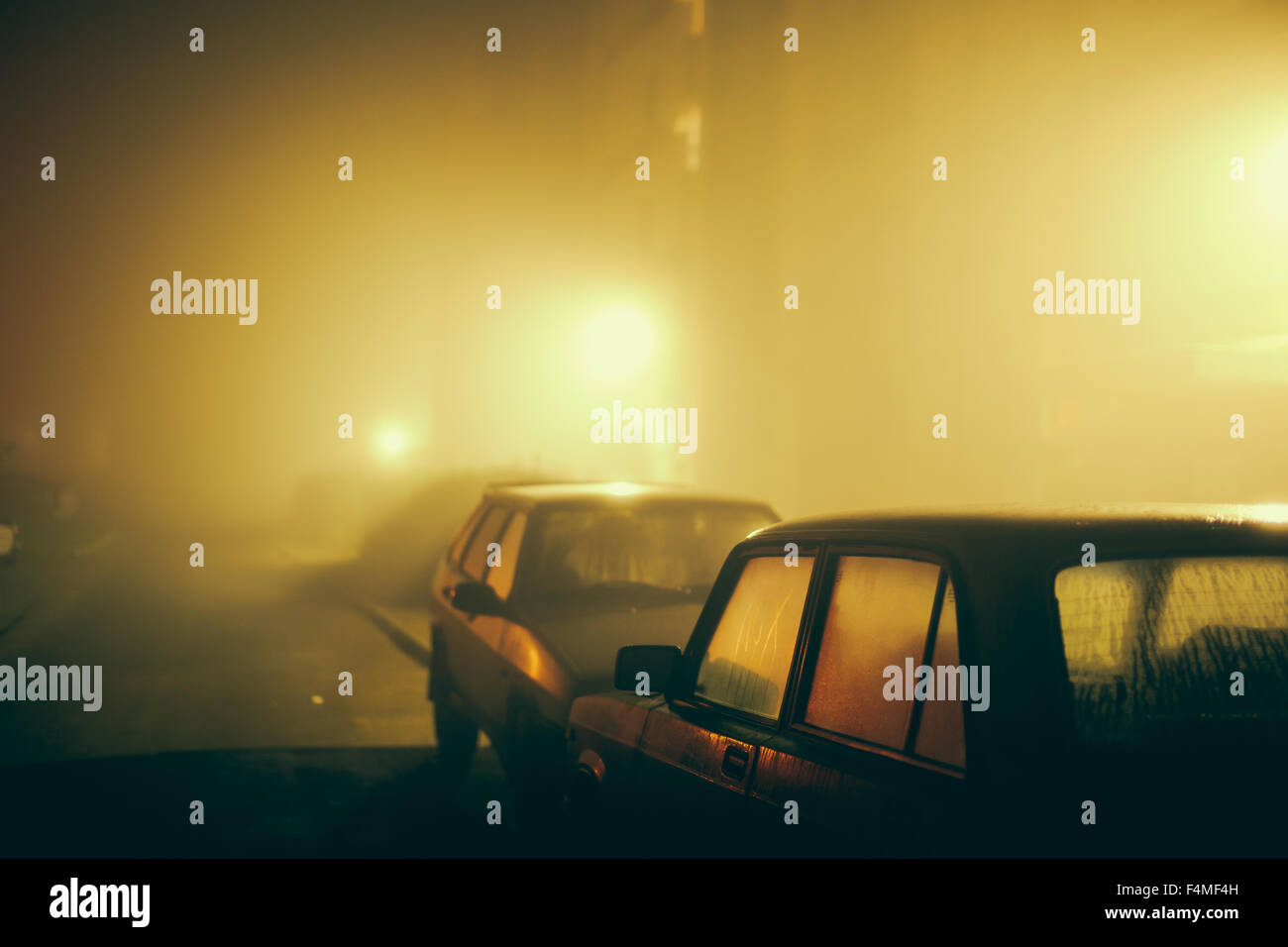 Fog in darkness smoke hi-res stock photography and images - Alamy