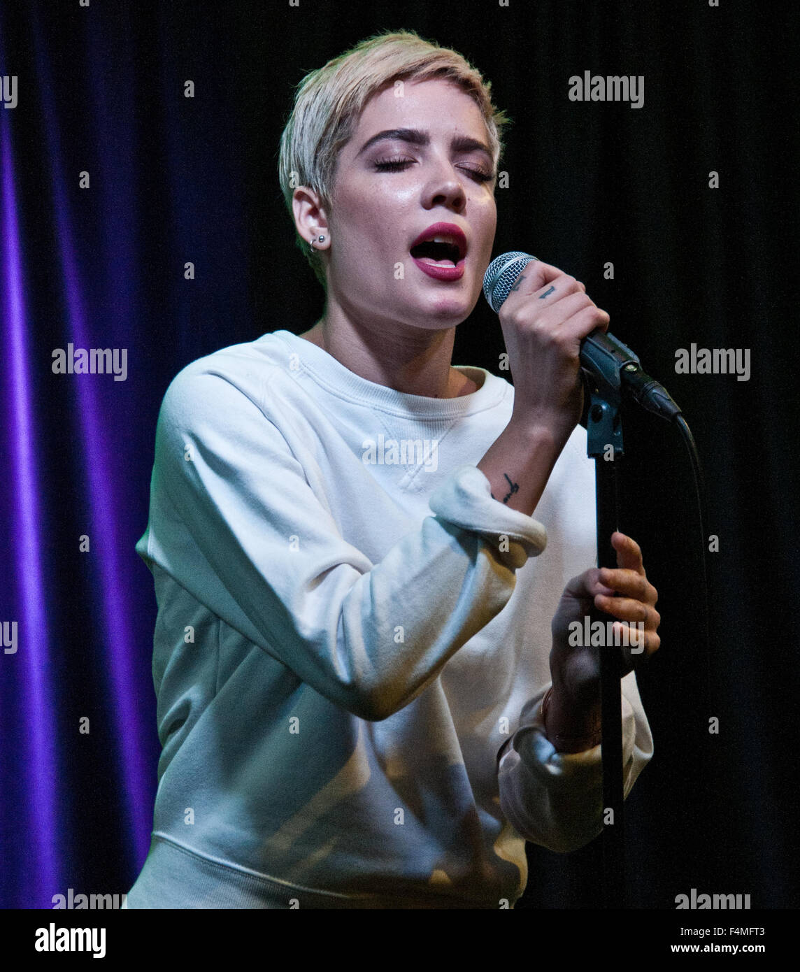 Halsey singer hi-res stock photography and images - Alamy