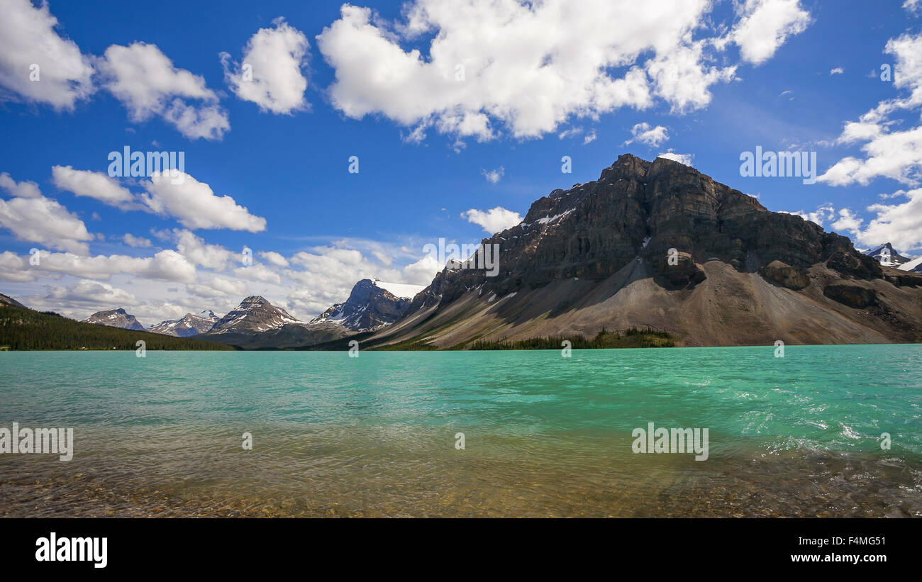 Bow Lake in the Canadian Rockies, Banff National Park Stock Photo - Alamy