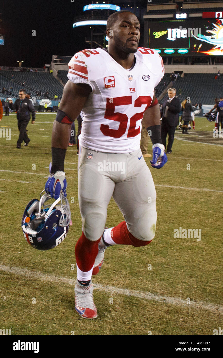 Philadelphia eagles middle linebacker hi-res stock photography and ...