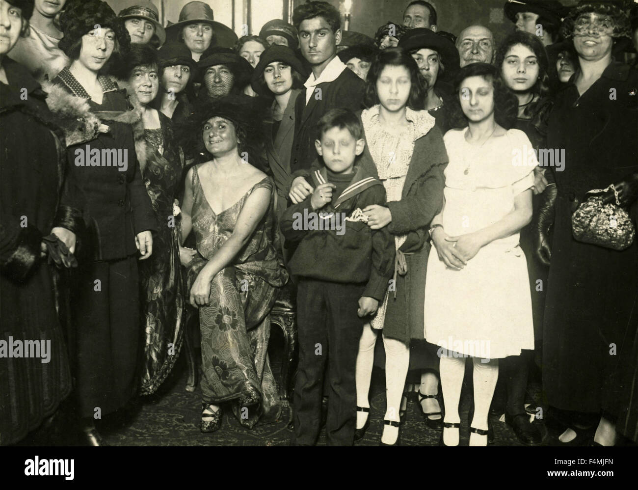 Italy large family hi-res stock photography and images - Alamy