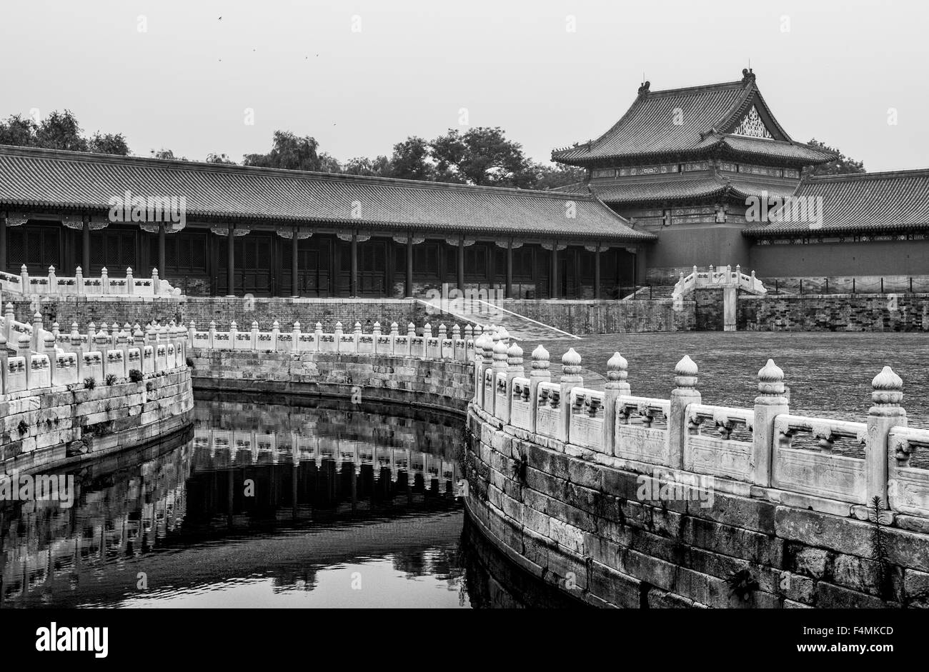 Inner city architecture Black and White Stock Photos & Images - Alamy