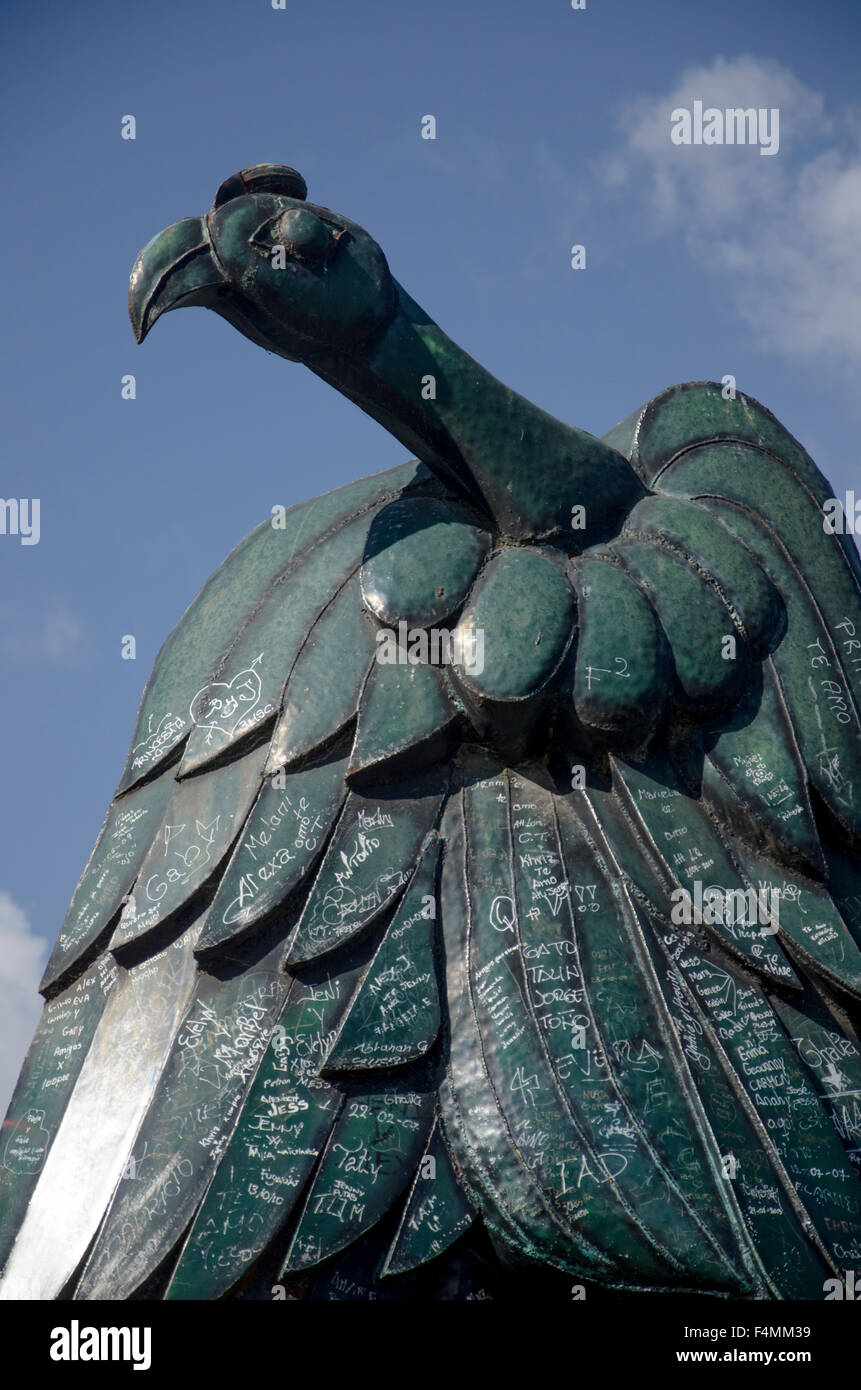 Andean condor statue sculpture hi-res stock photography and images - Alamy