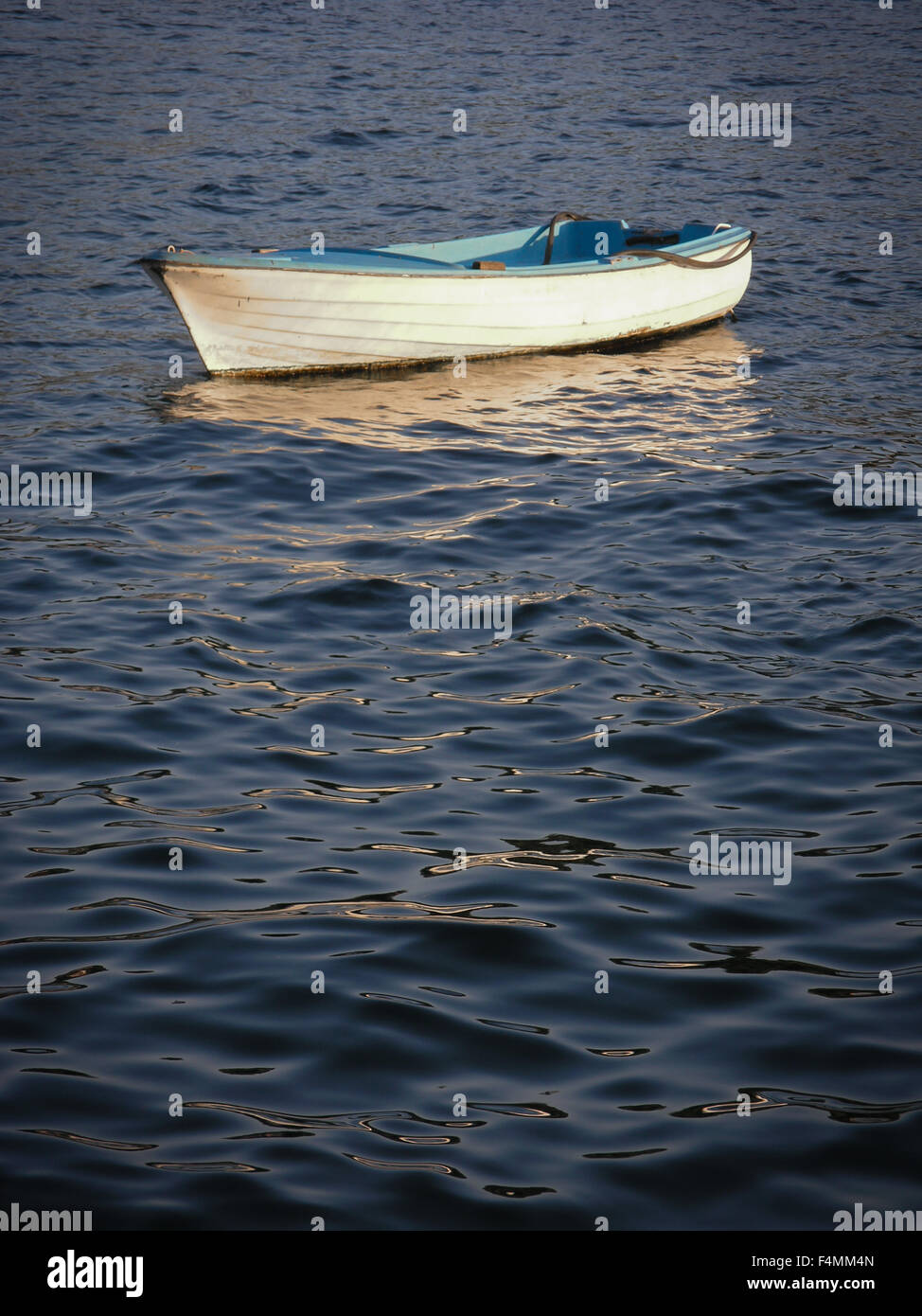 White boat on sea hi-res stock photography and images - Alamy